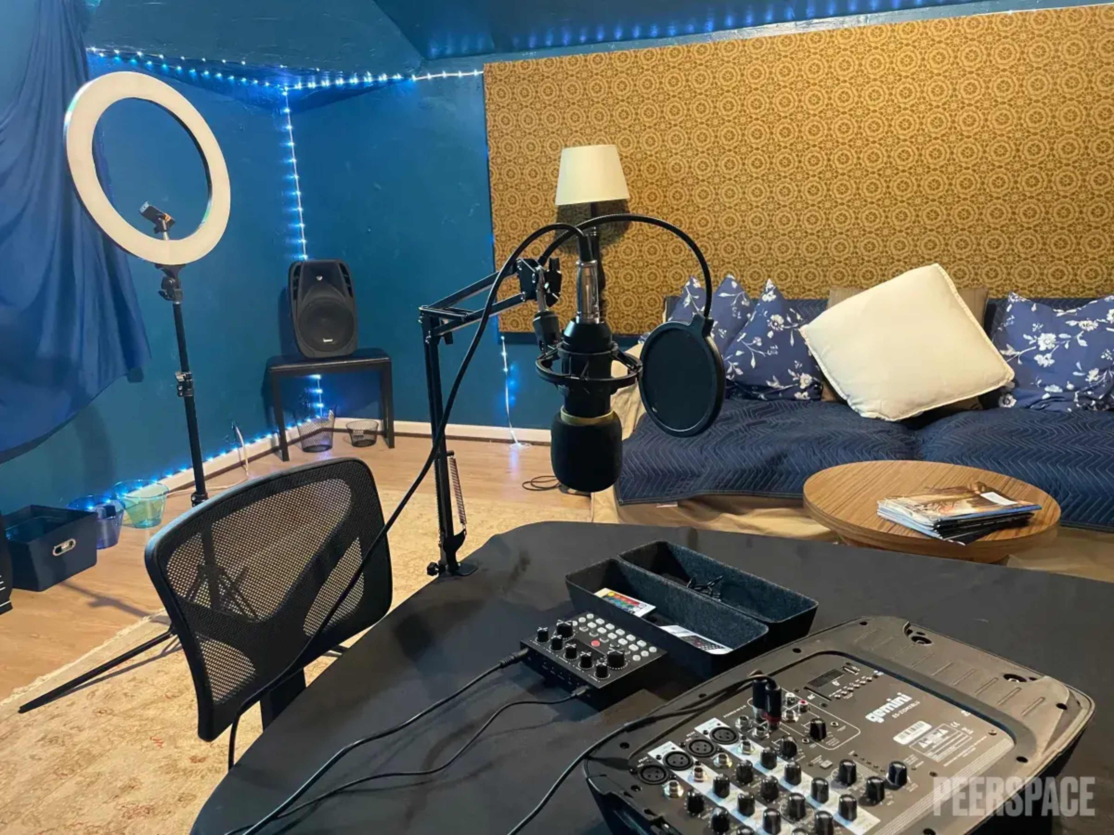 Private Sound Studio with Room for Guests, College Park, GA ...