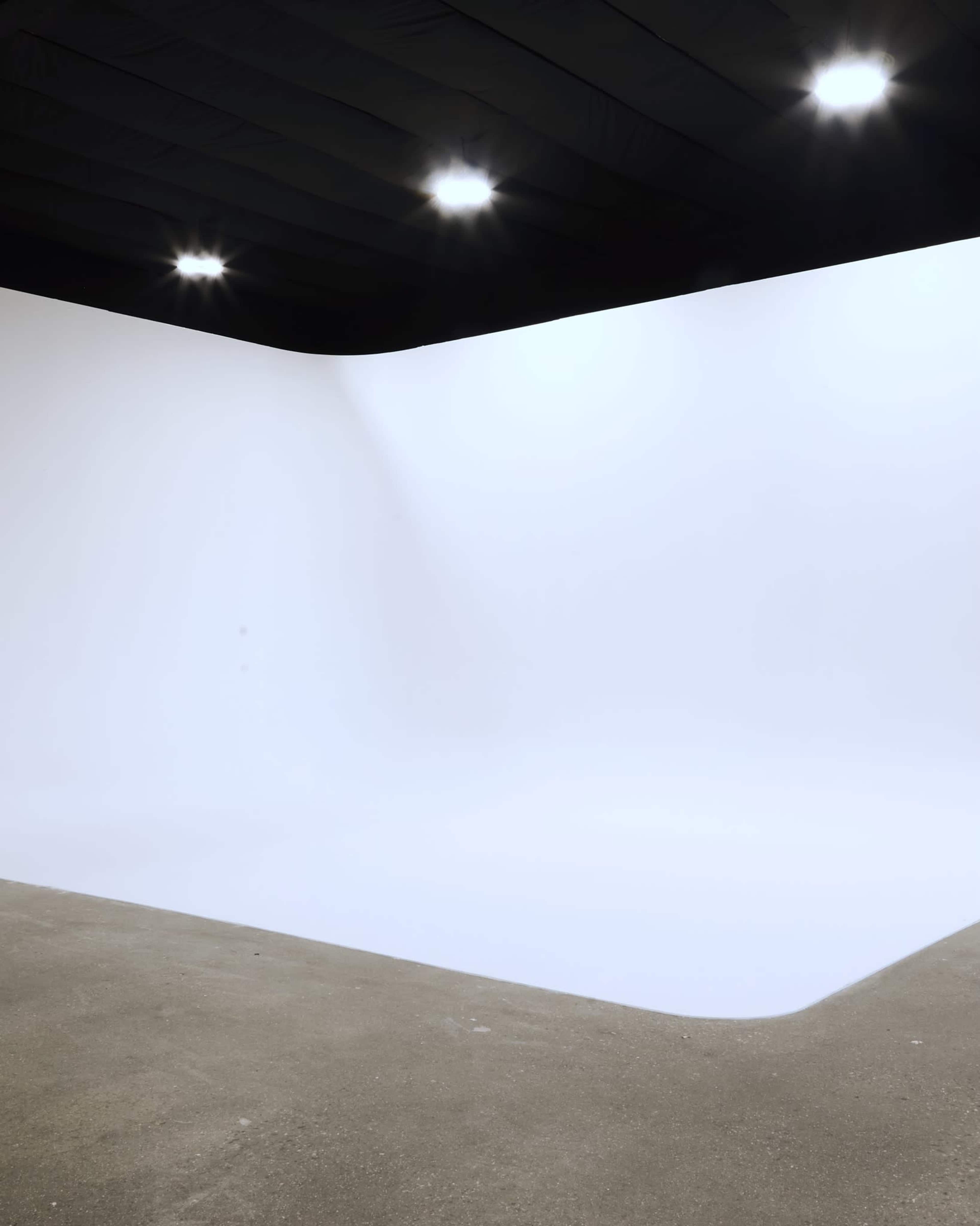 Cyc Wall Studio for Seamless Creative Projects, Santa Fe Springs, CA ...