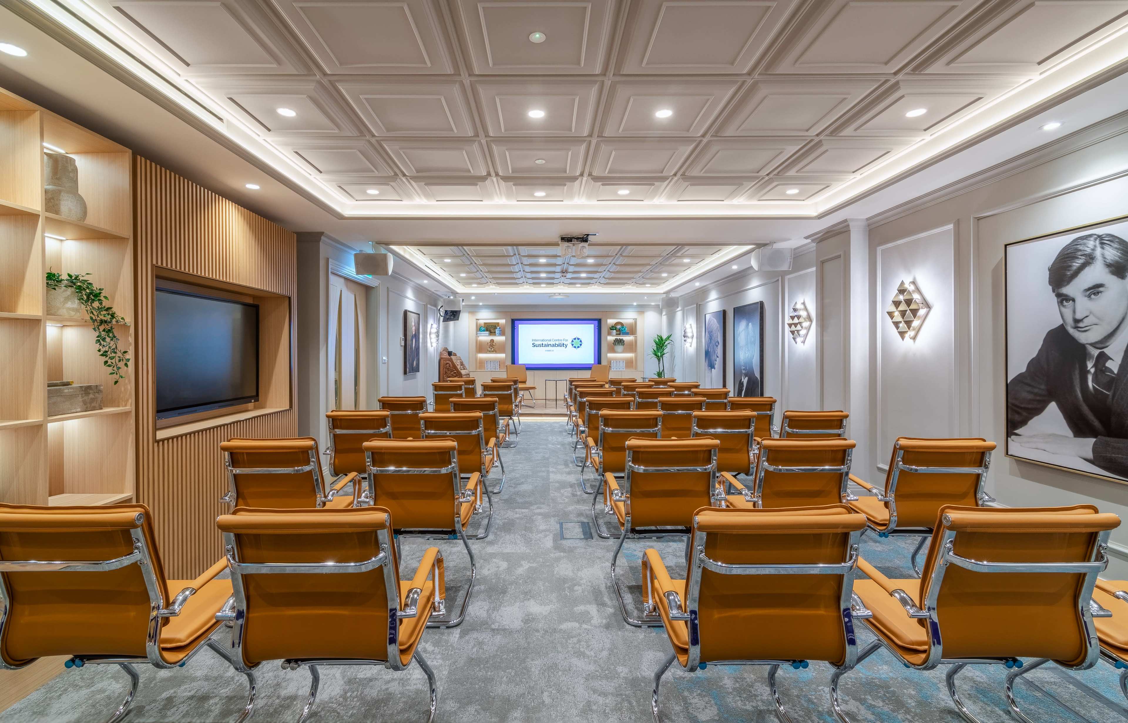 Sleek and Modern Seminar Room, City of London | Off-Site | Peerspace