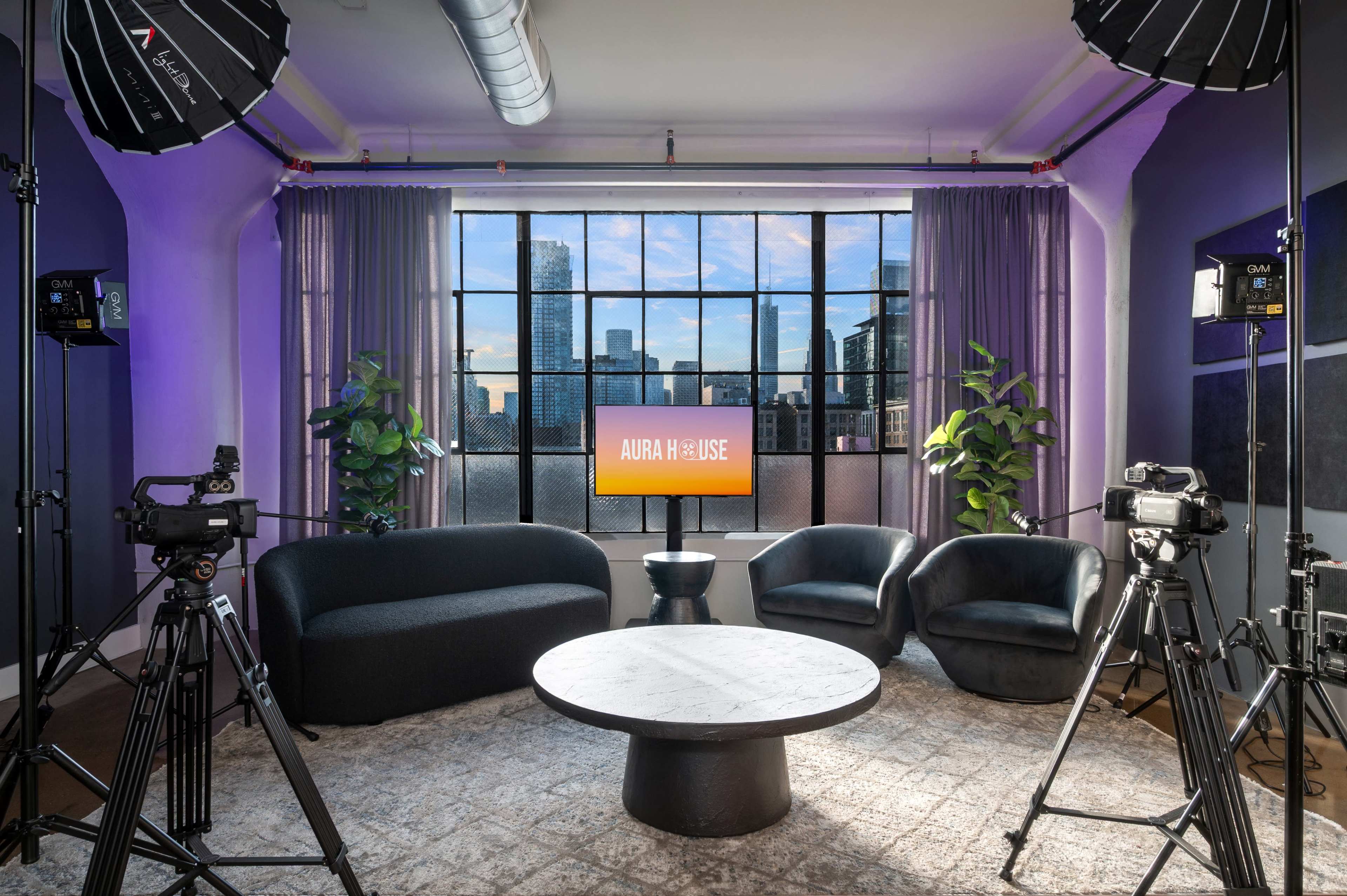 EQUIPMENT INCLUDED: Gorgeous DTLA Production & Podcast Studio w ...
