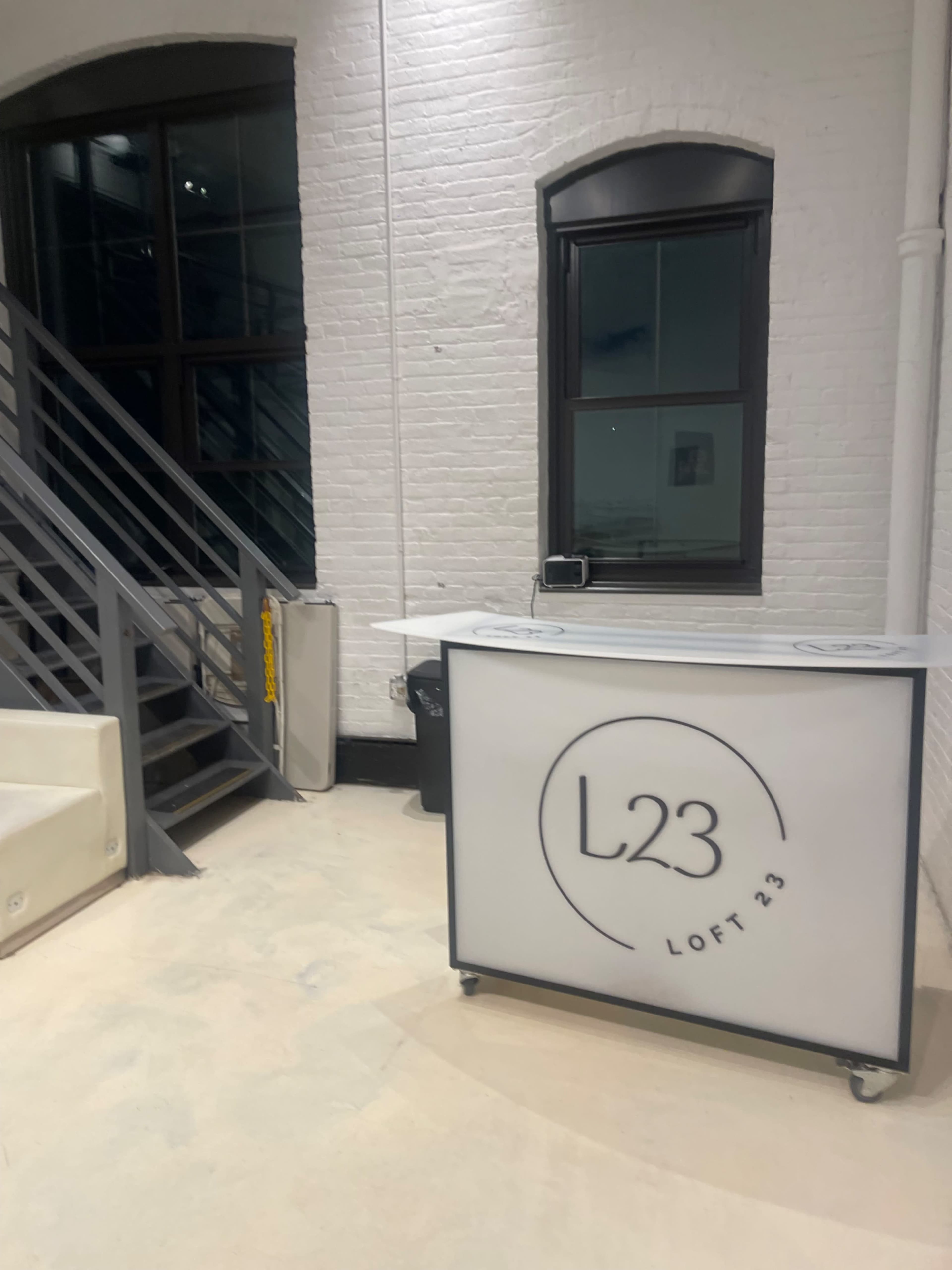 Urban Chic Loft with Open Floor Plan & Mezzanine - Perfect for Events ...