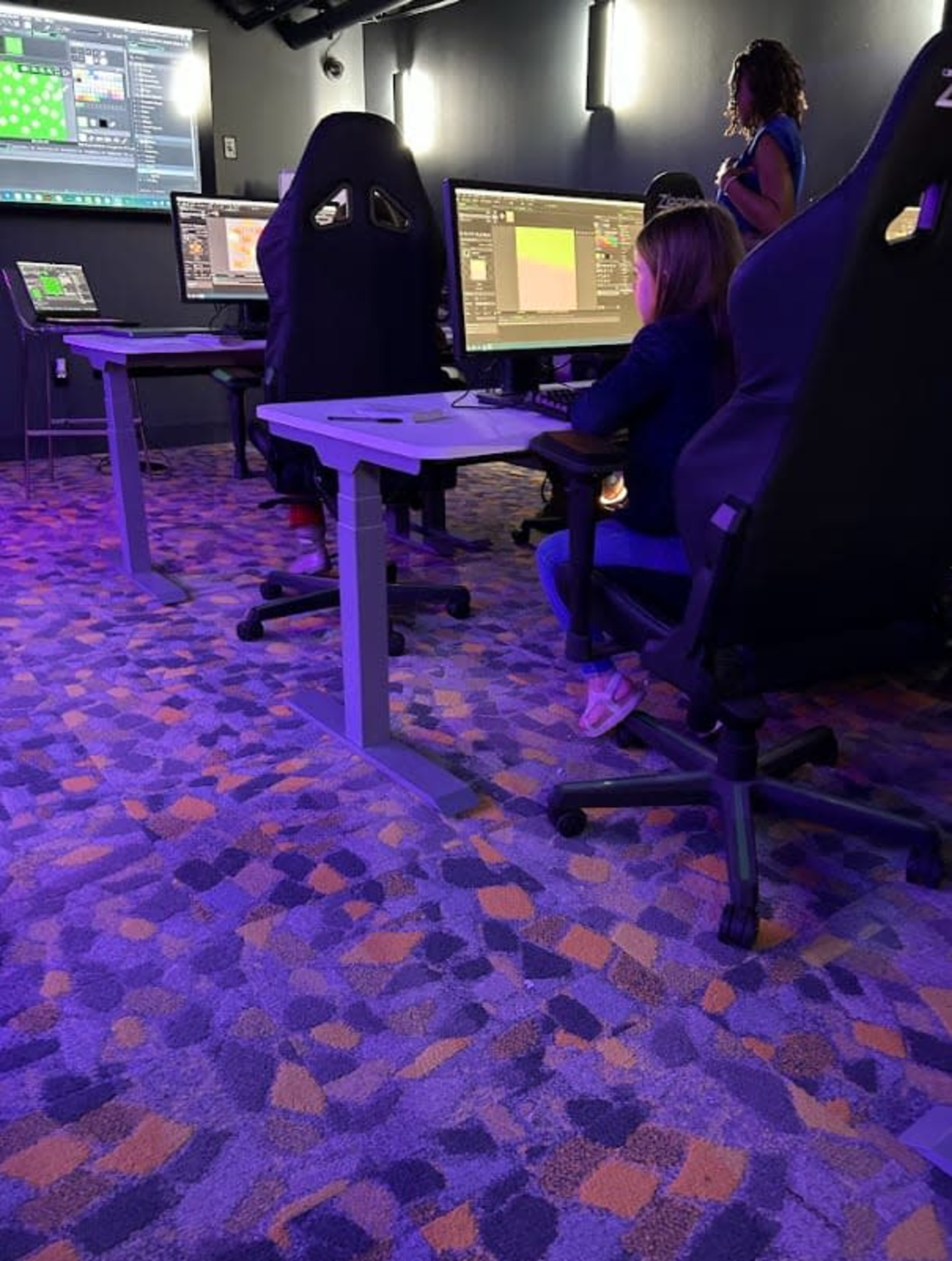 Private classroom with PCs, Lakewood, OH | Production | Peerspace