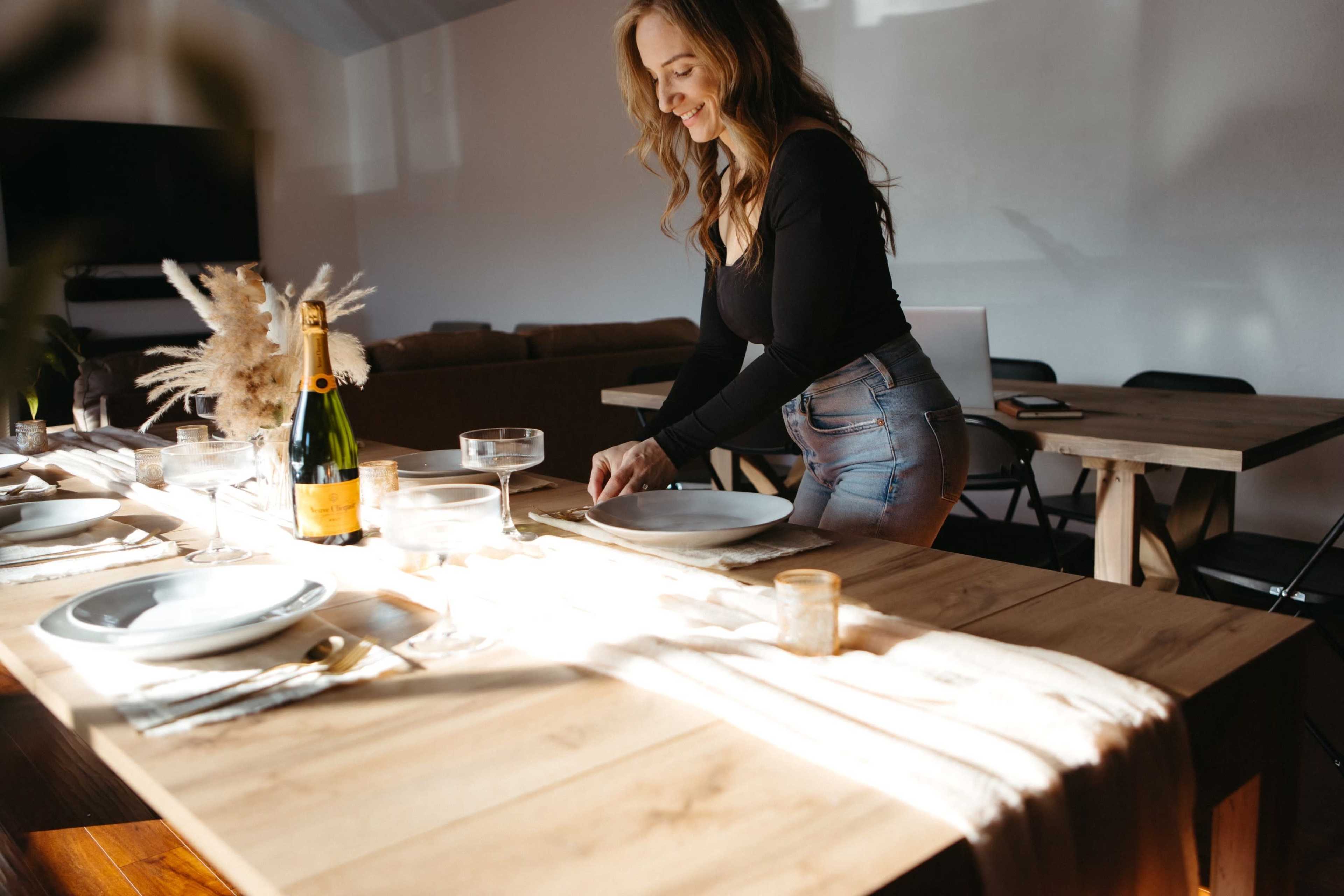 Comfortable Ruston Event Space, Ruston, WA | Off-Site | Peerspace