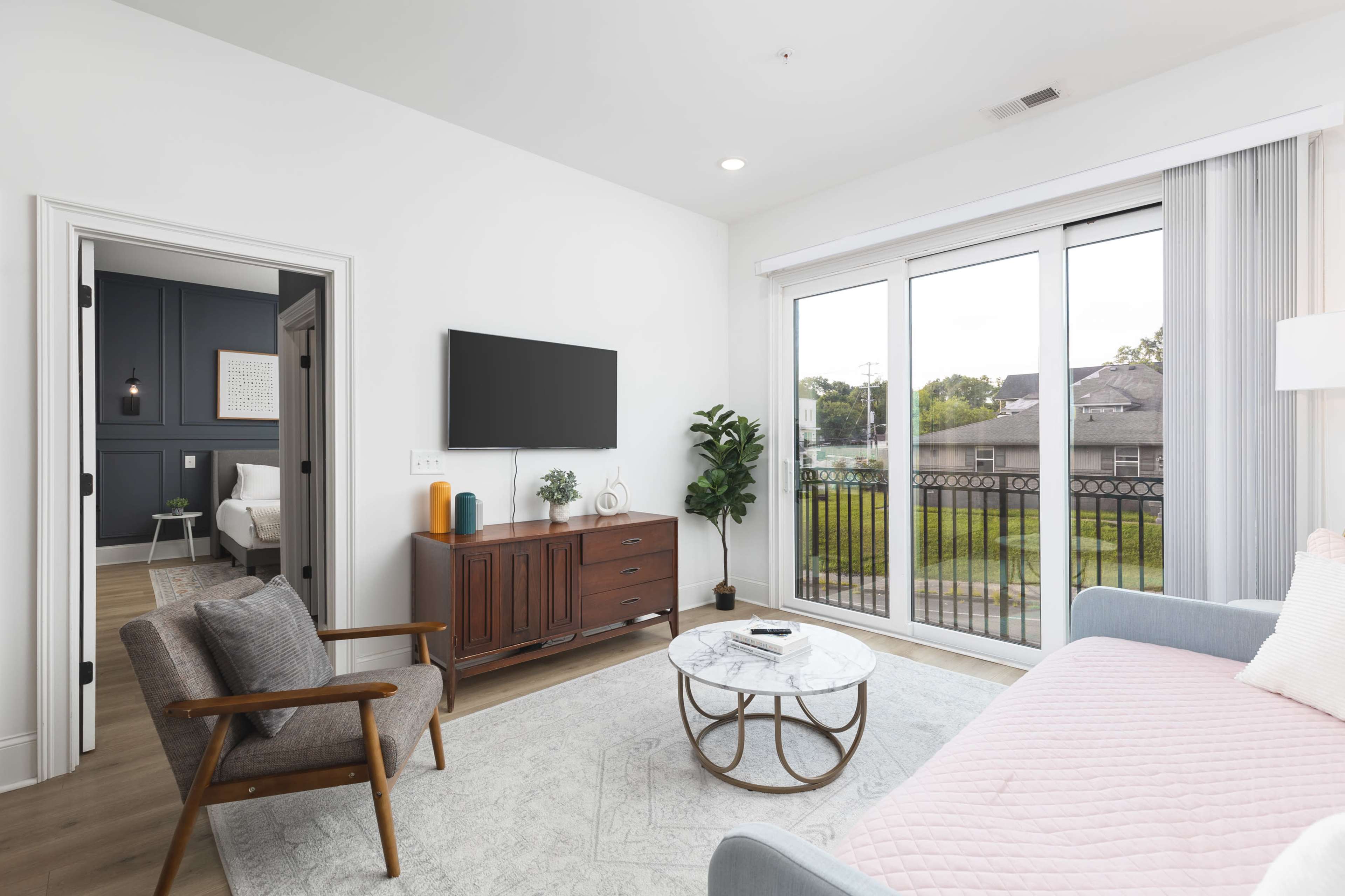 Modern 2BR Condo in Nashville, Nashville, TN | Off-Site | Peerspace