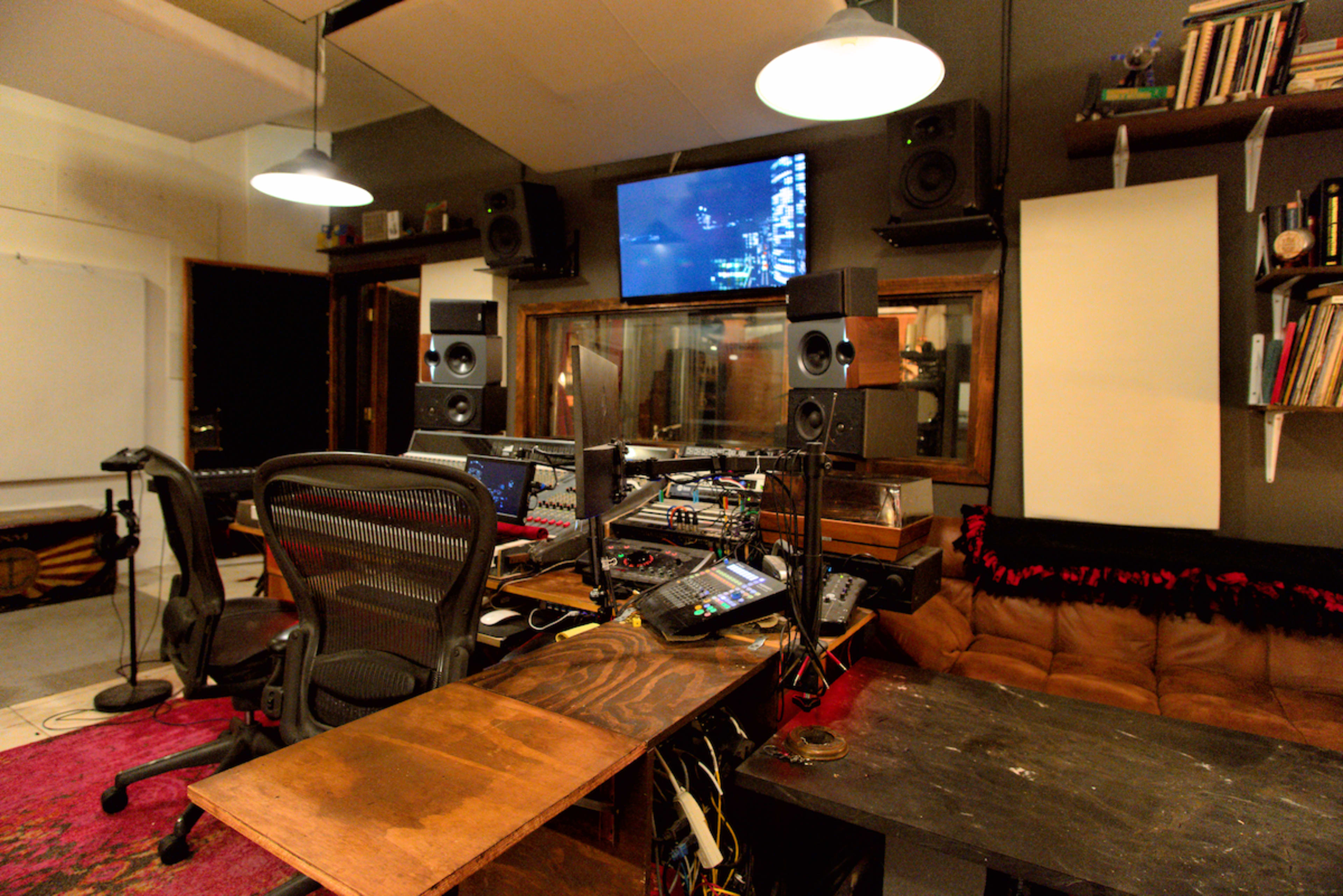 Cozy, hidden, audio and video studio, Brooklyn, NY | Production | Peerspace