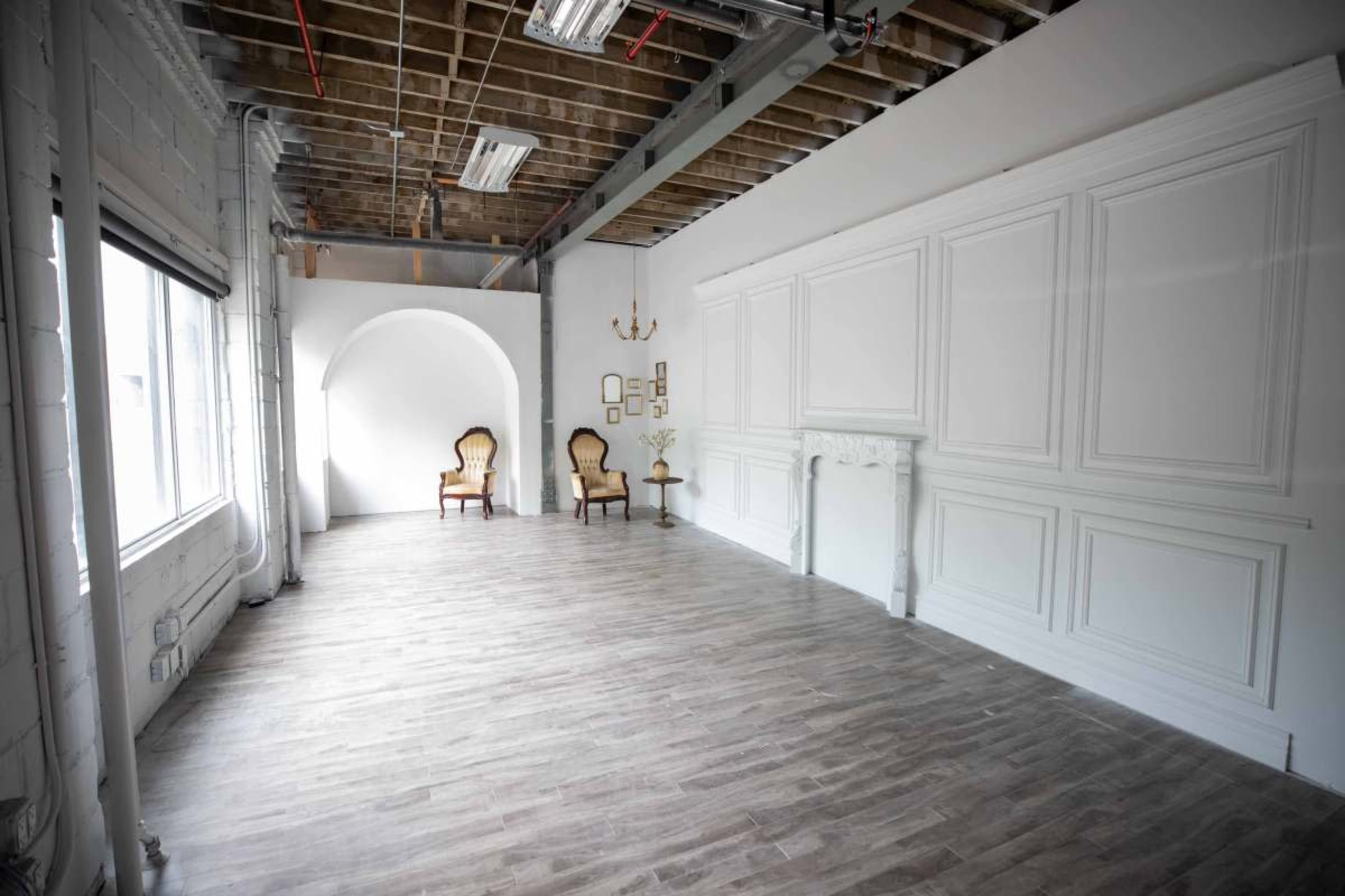 Location A | Natural light loft studio, fireplace, wainscoting, Toronto ...
