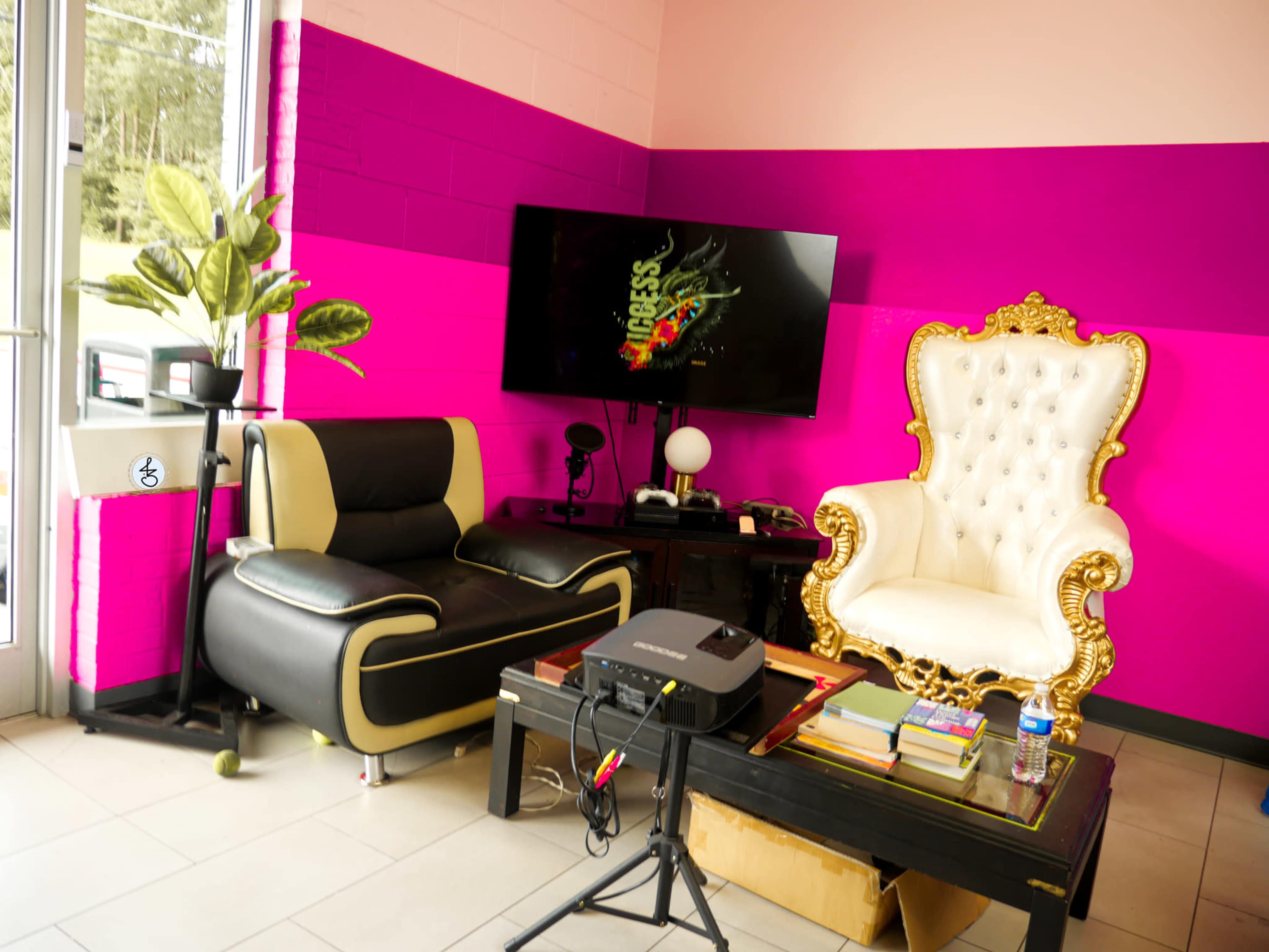 Image43 Studio | Urban Creative Studio with Luxe Chairs and Multiple Backdrop Options, winston ...