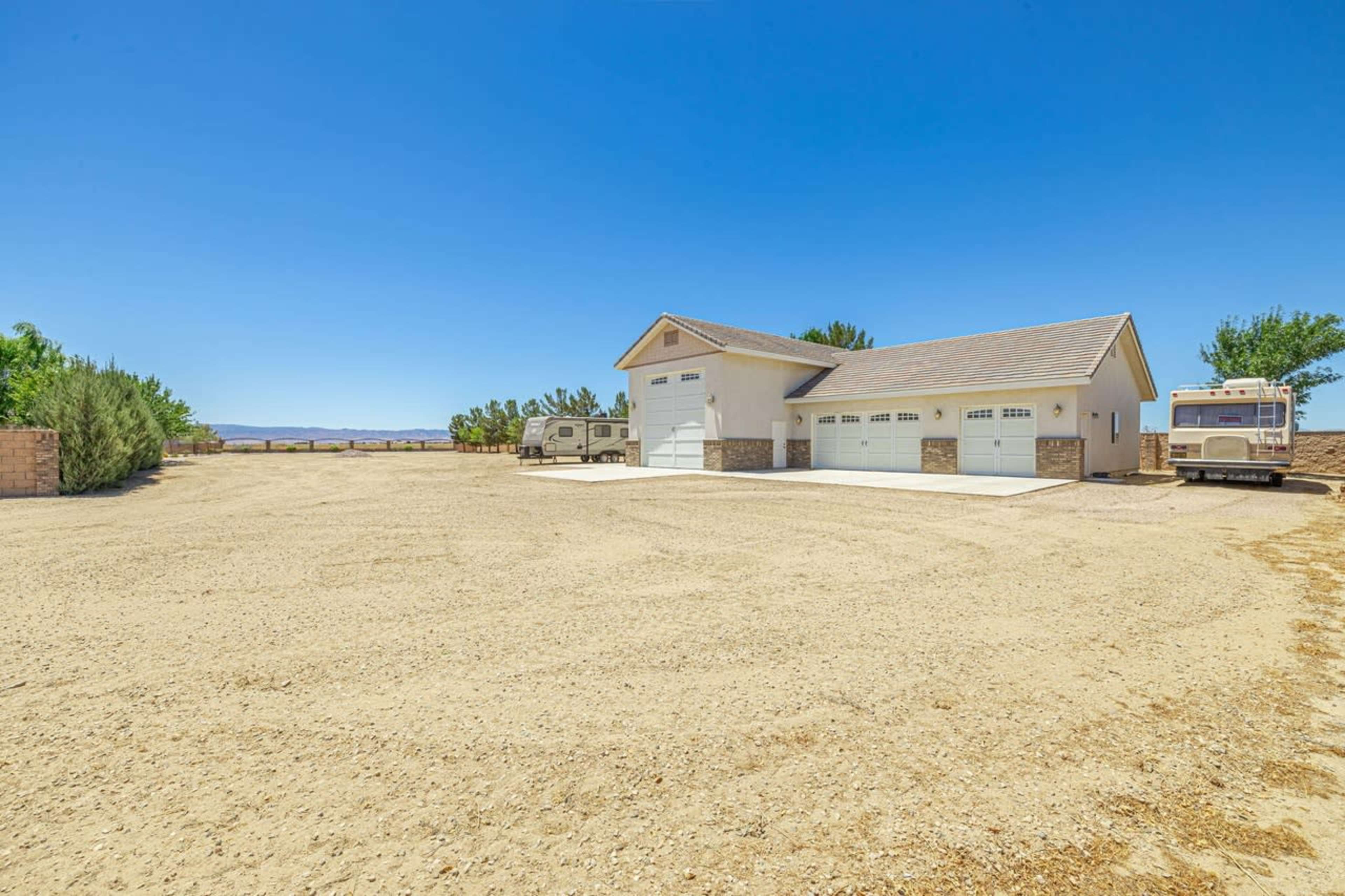 In The Acres | In The Acres - Beautiful Desert Home with Mountain Views ...