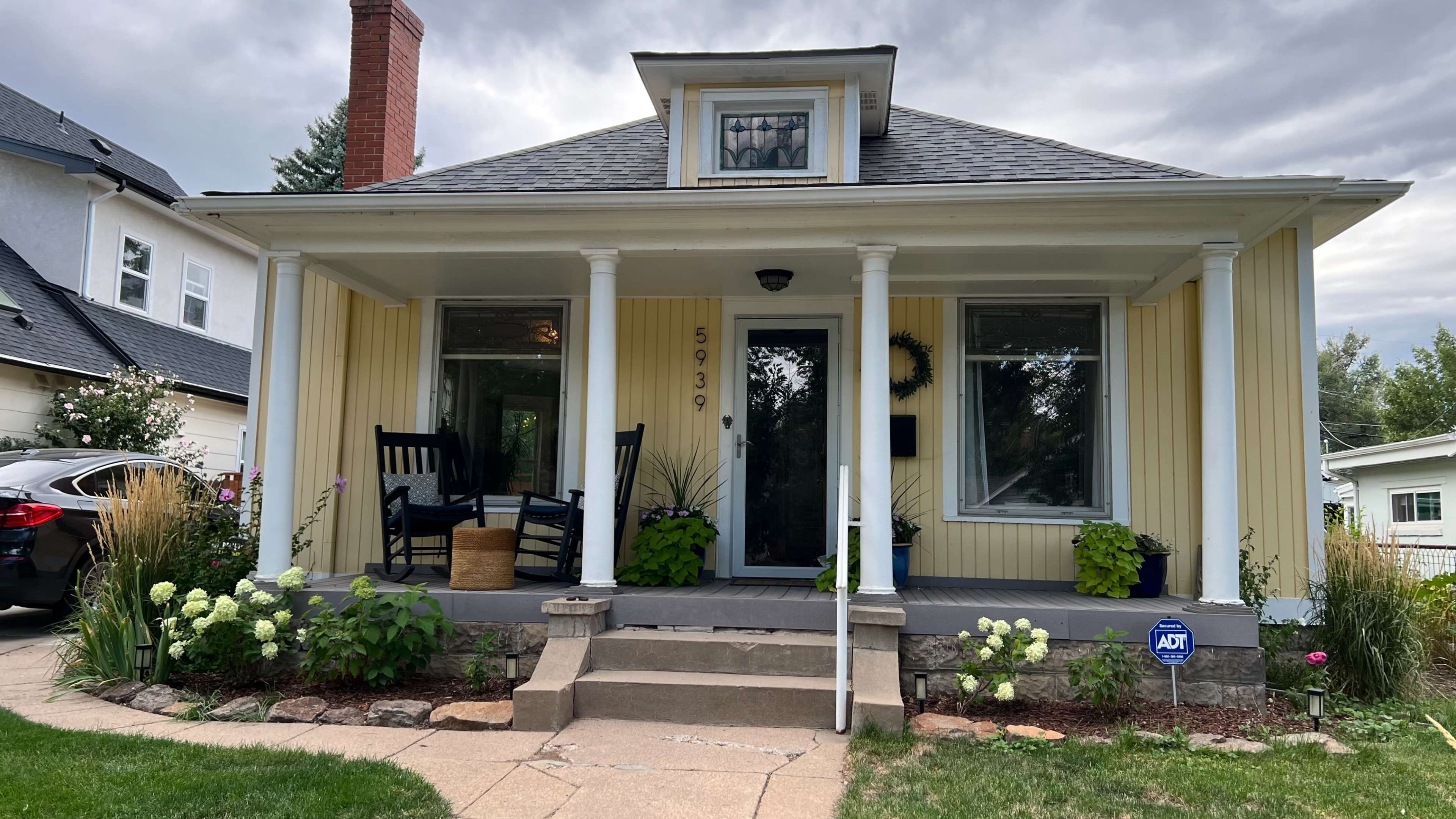 Charming 1906 Bungalow ~ Natural Light, Character, Art ~ Perfect for ...