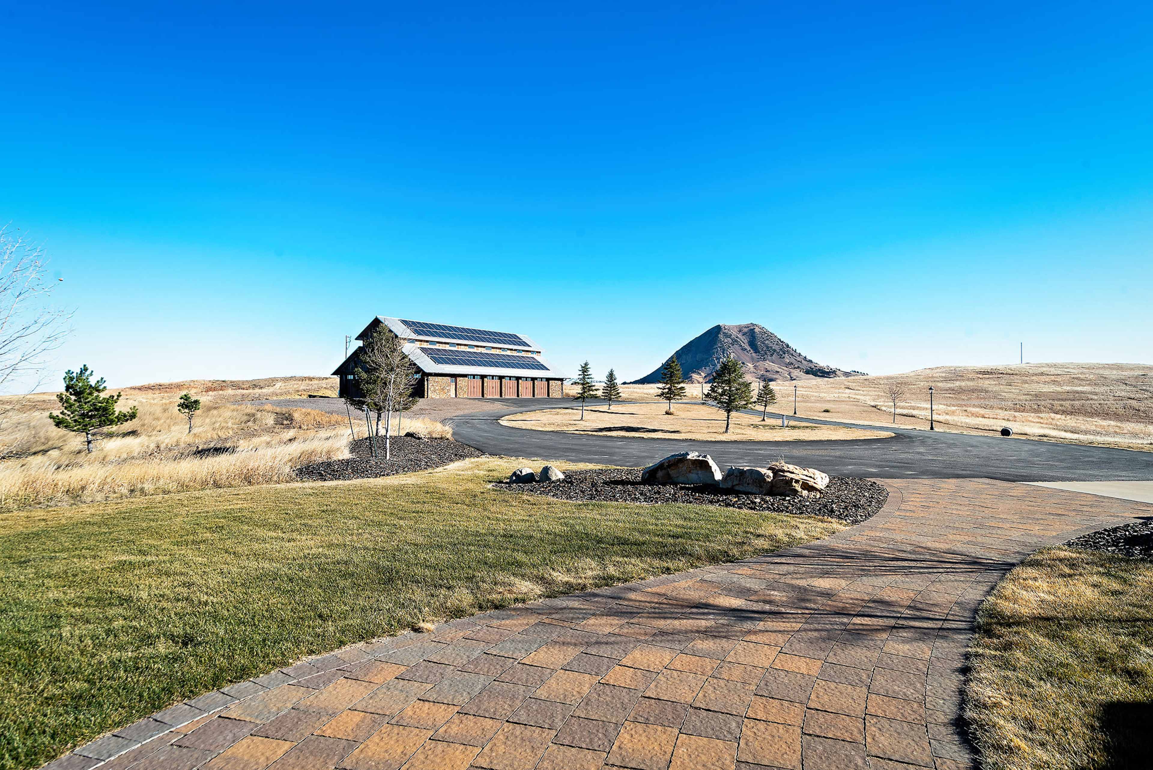 Spectacular Ranch-Style Villa in Whitewood, South Dakota, Whitewood, SD ...