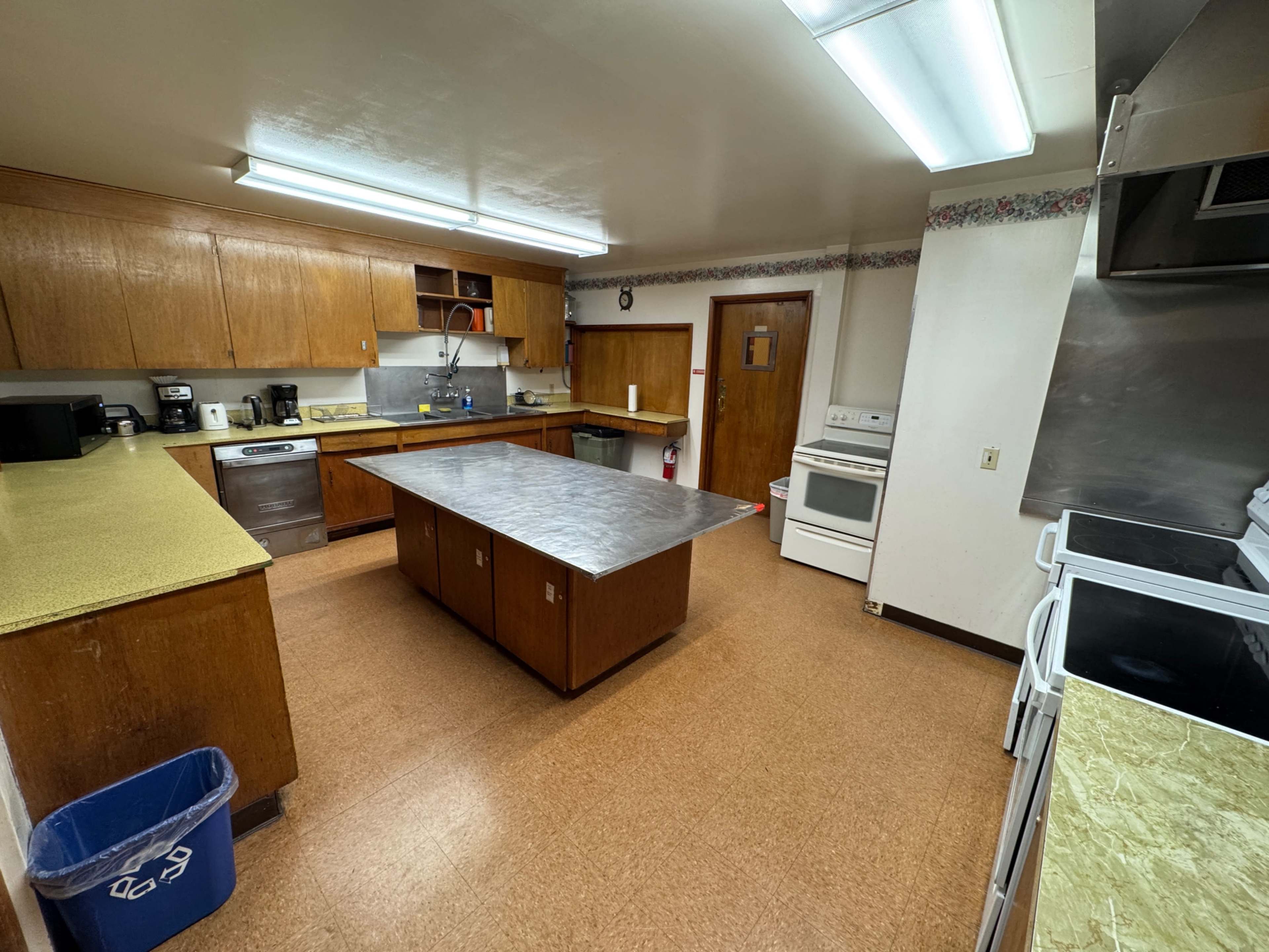 Russian Community Center of Seattle | Spacious Ballroom with Stage ...