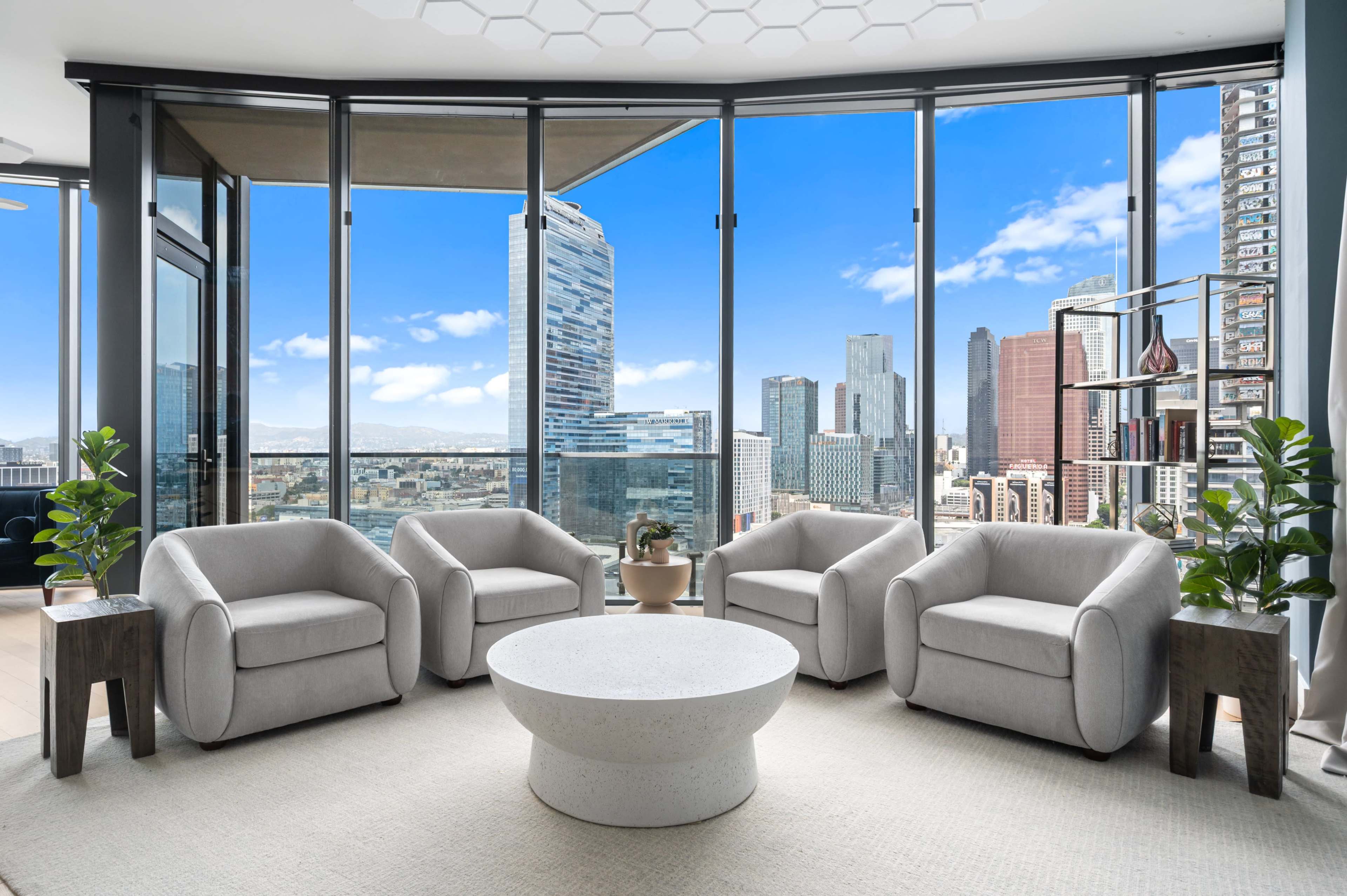 Aura House Studios | EQUIPMENT INCLUDED: Stunning DTLA Production ...