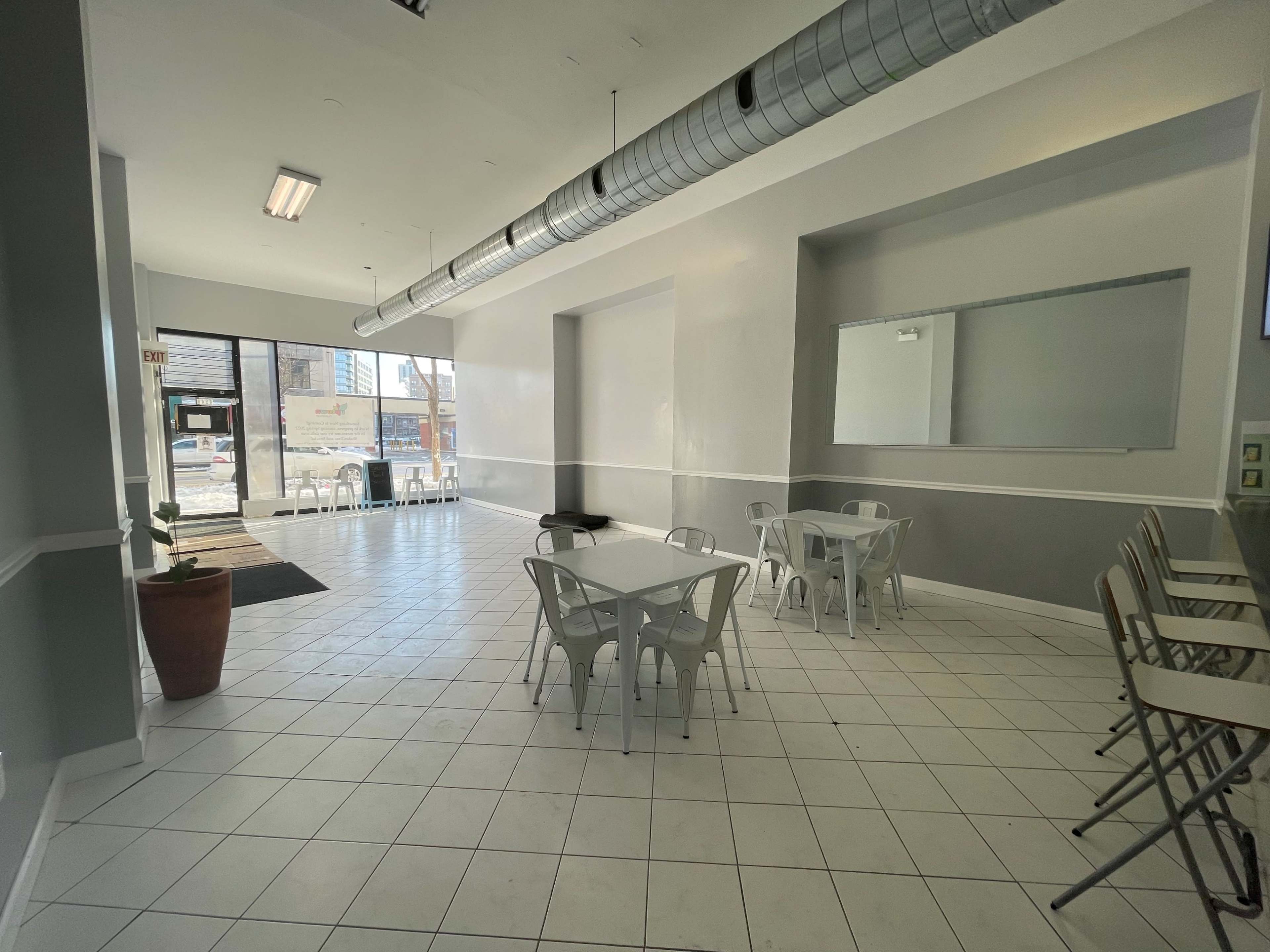 Spacious Industrial Storefront with Natural Lighting, Chicago, IL ...