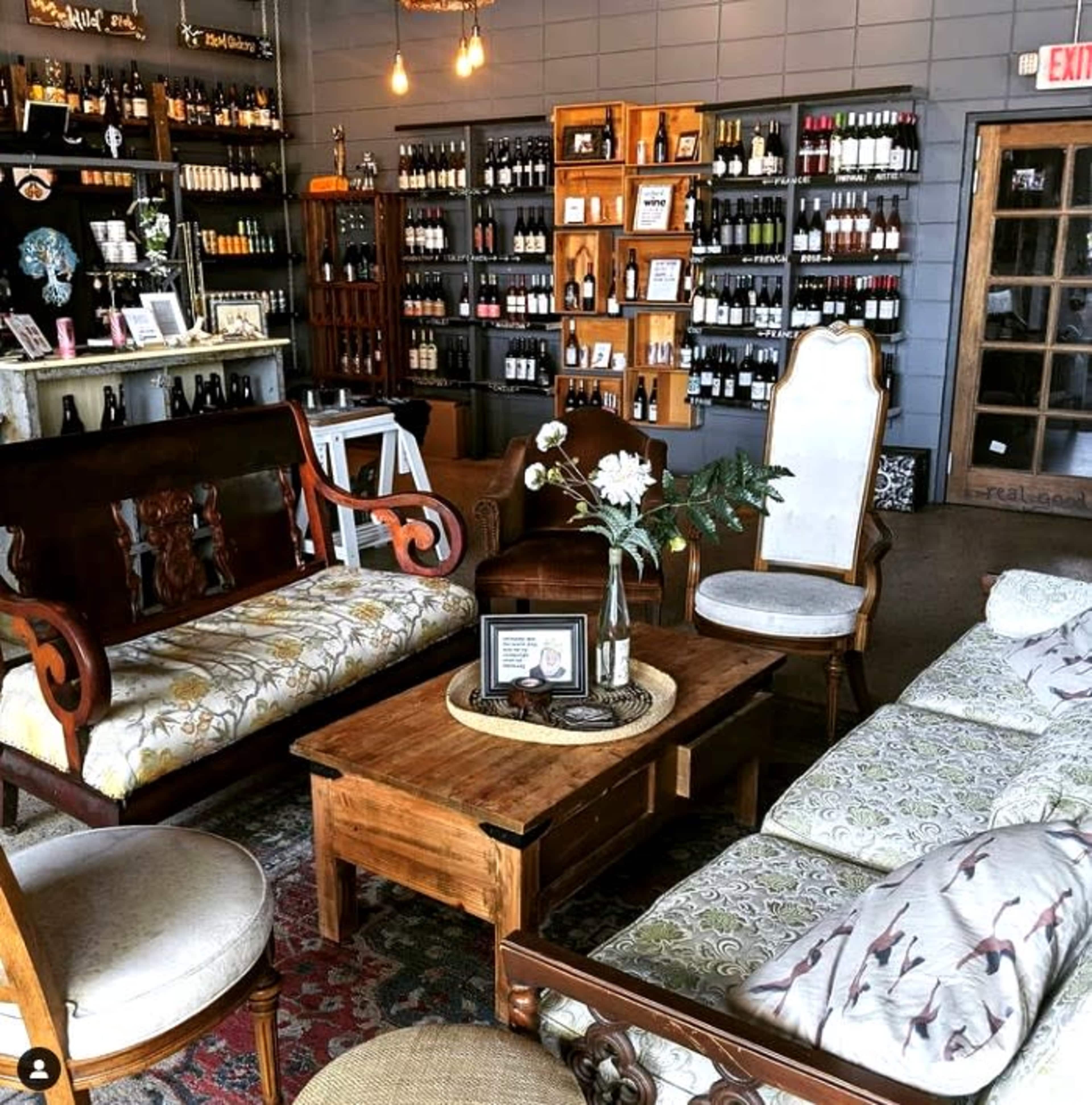 Event Space & Bar with Craft Beer, Wine & Patio in St. Petersburg, St ...