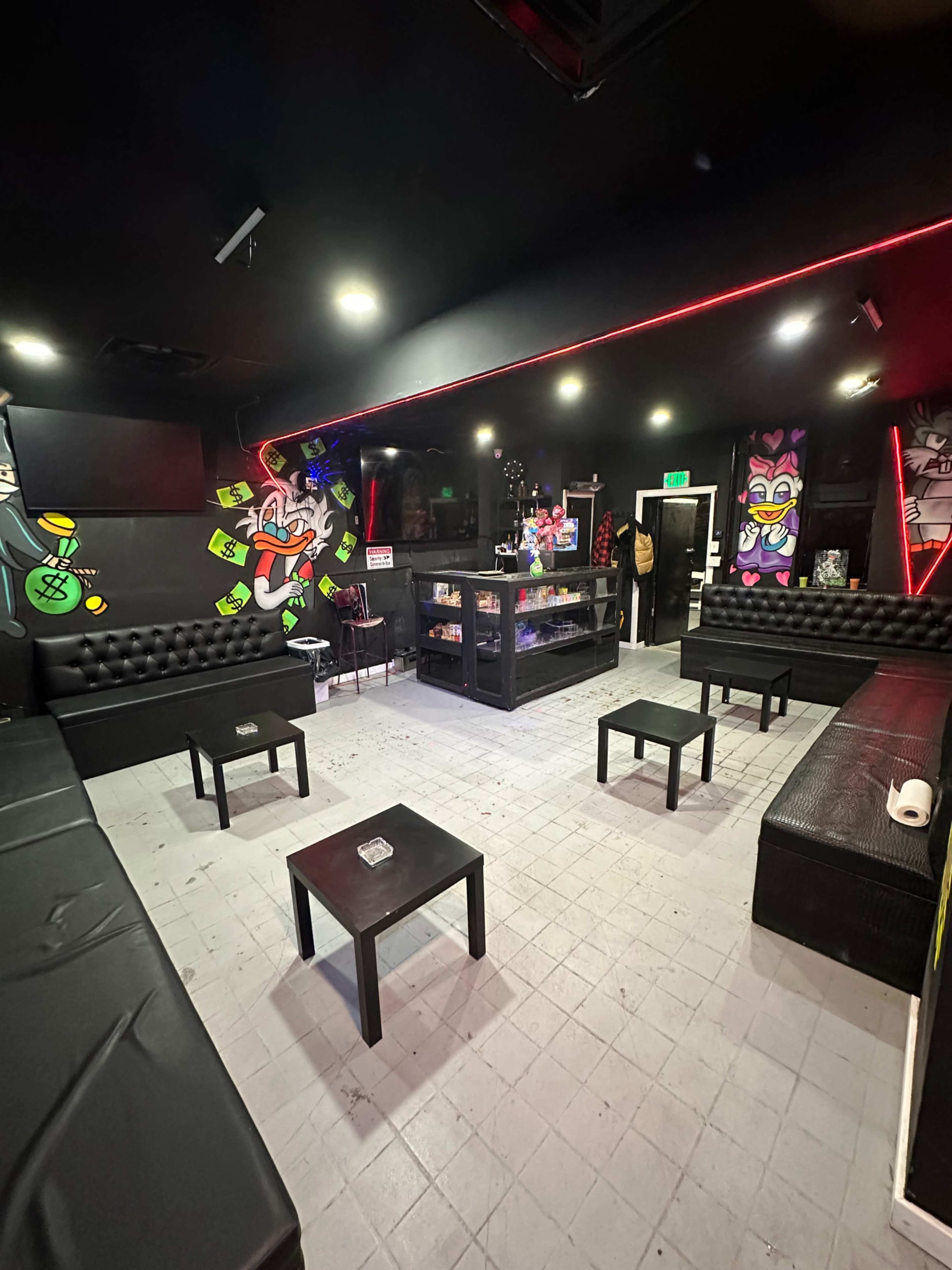 Urban event space with back yard, Glendale, NY | Production | Peerspace