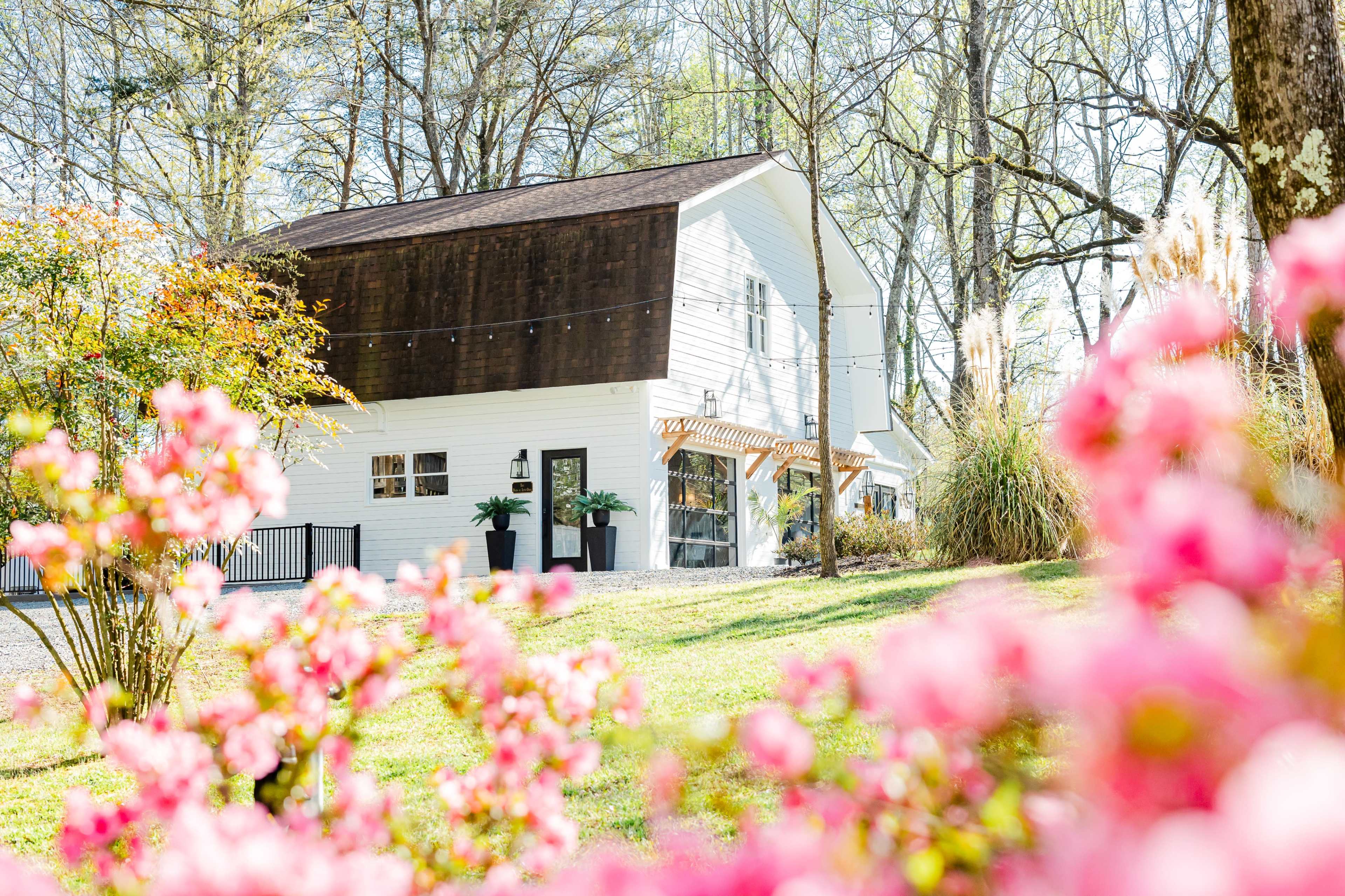 A BEAUTIFUL 2-STORY BARN VENUE | A BEAUTIFUL 2-STORY BARN VENUE ...