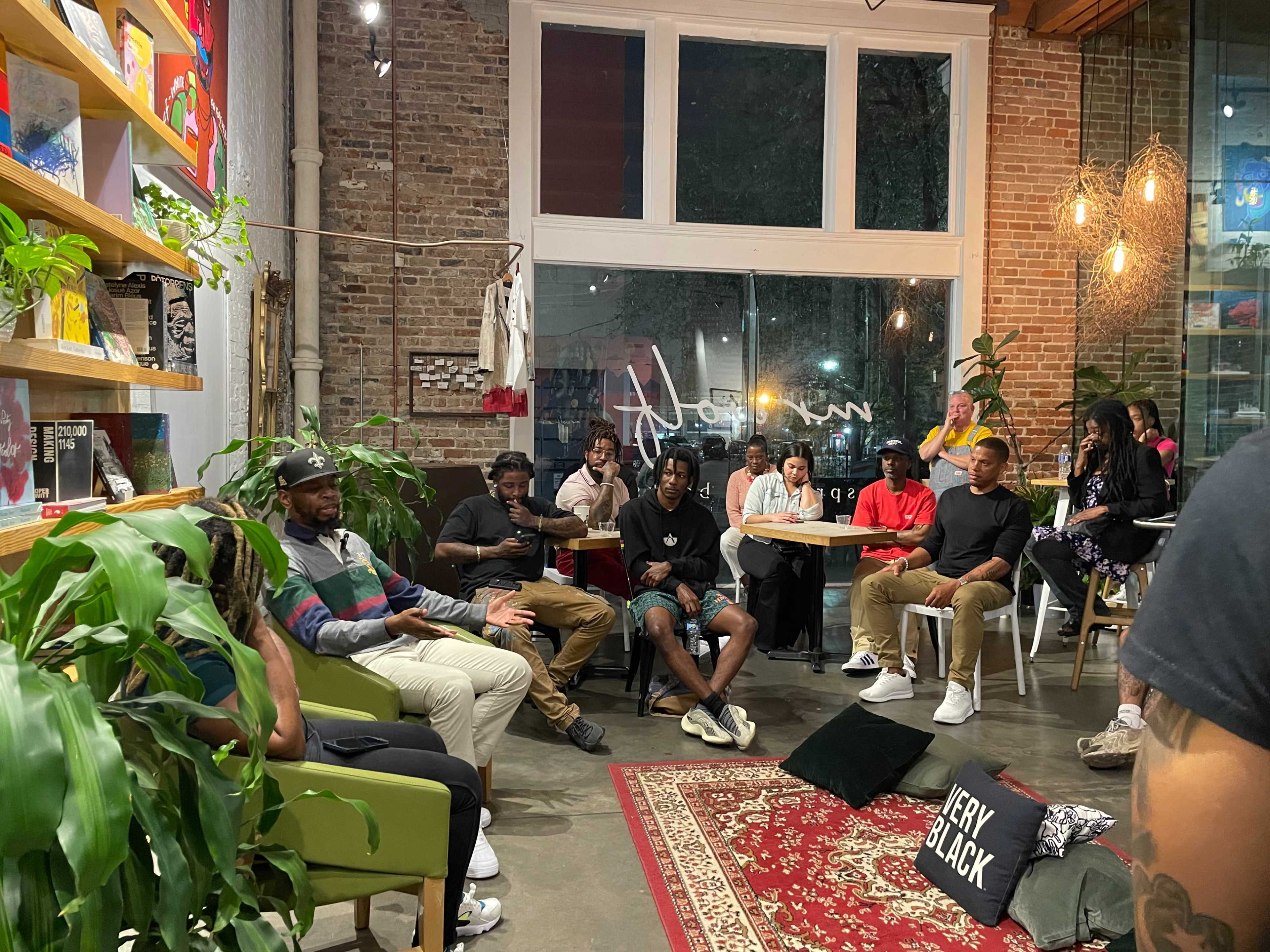 Art-Filled Café Perfect for Meetups, Shoots, Pop-Ups, and Creative Work ...