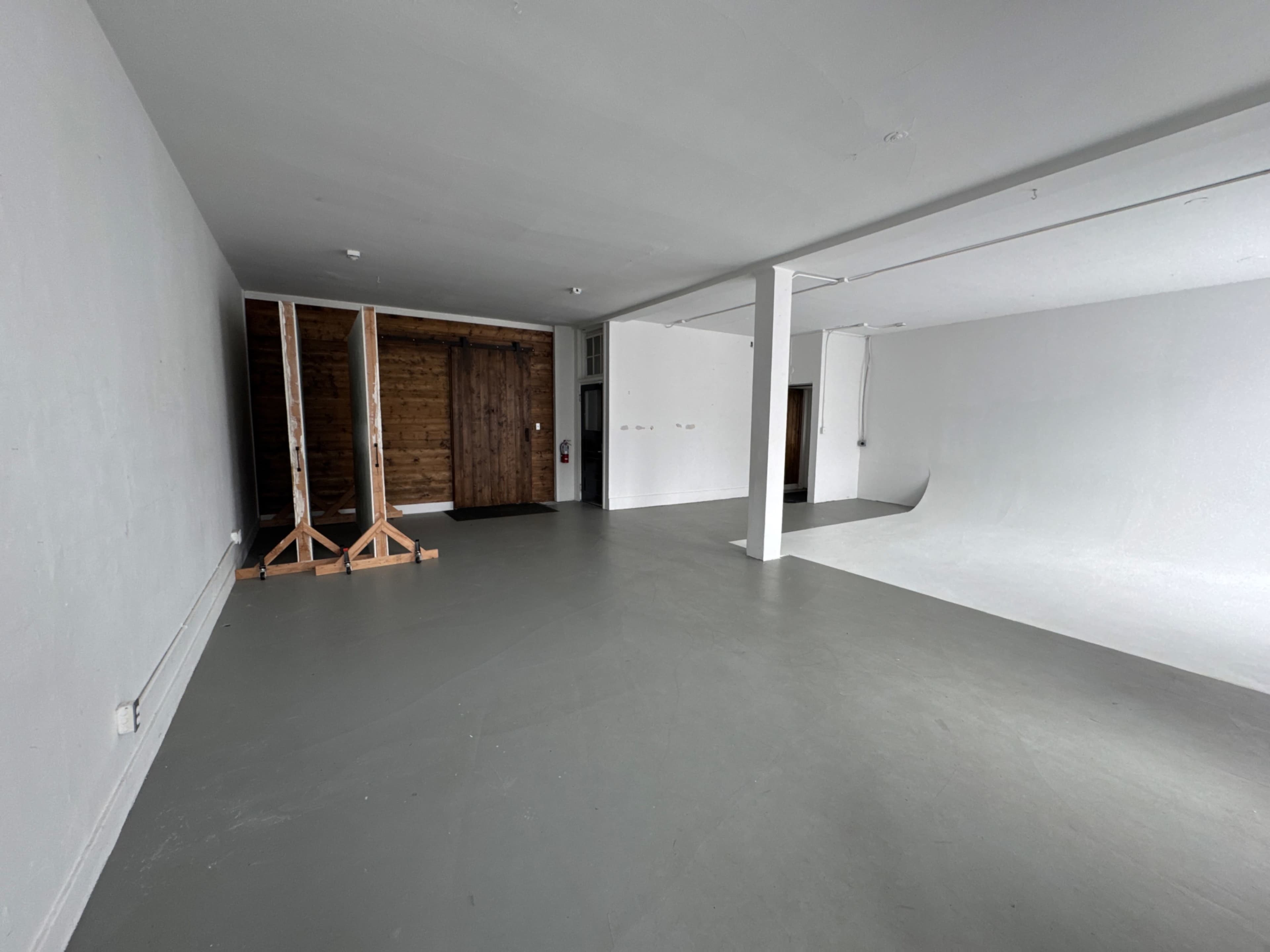 White cyc photo studio in SE Portland, Portland, OR | Production ...