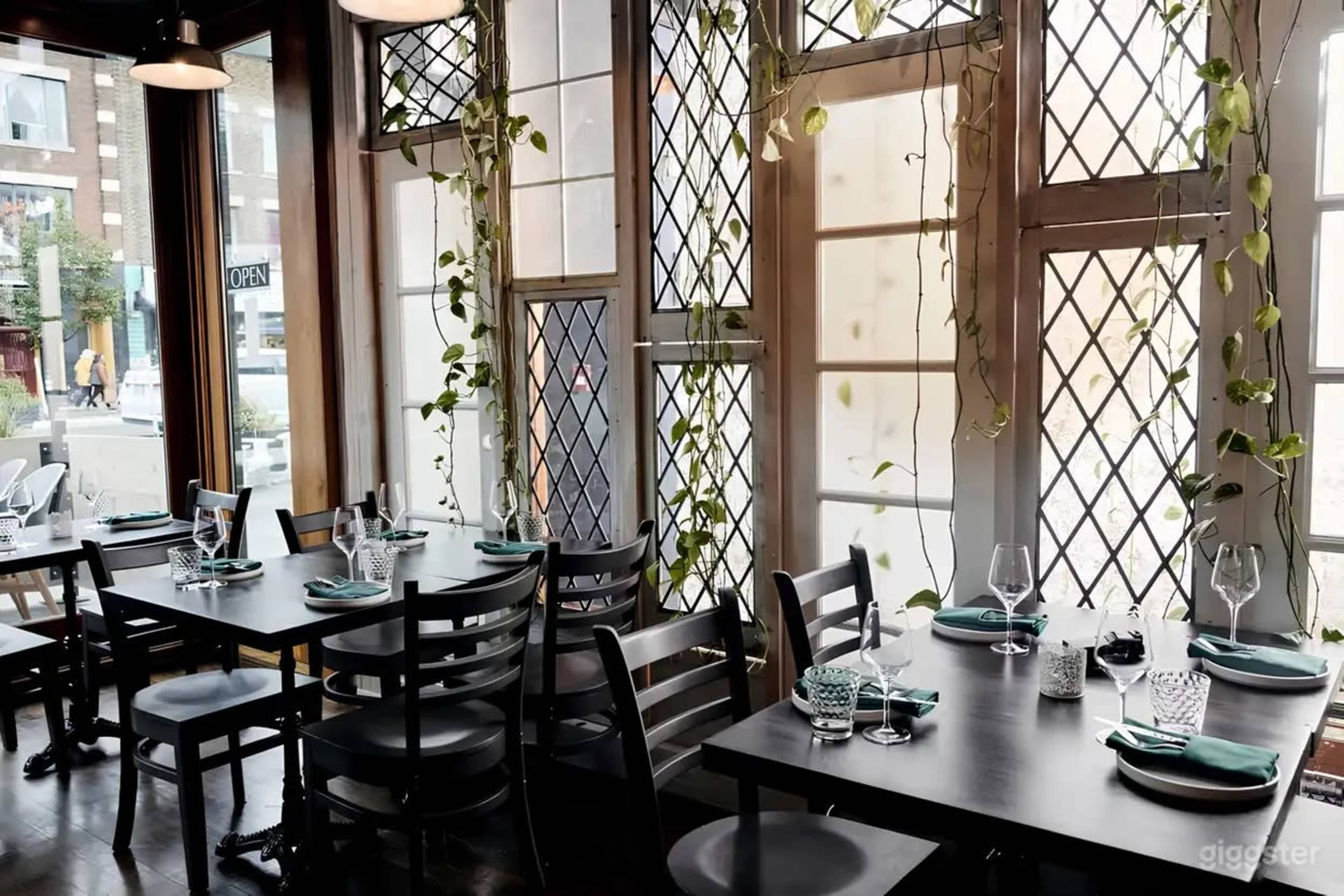 Azura | Intimate Fine Dining Restaurant, Toronto | Off-Site | Peerspace