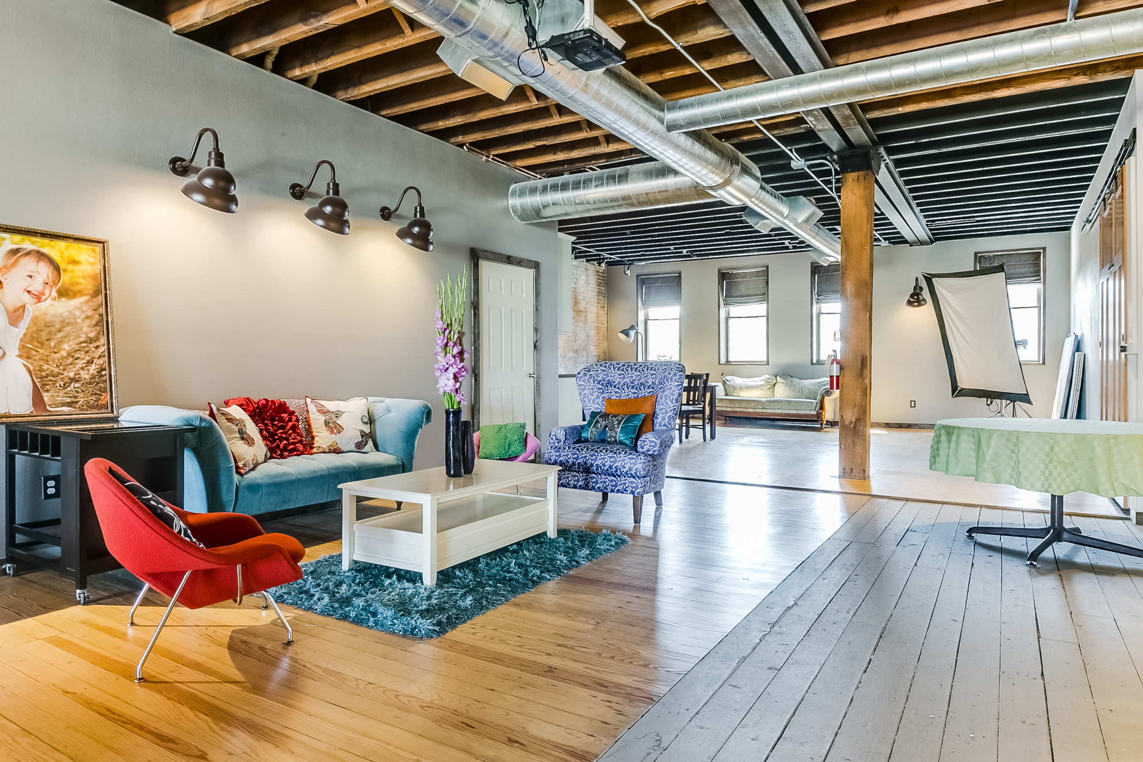Chic, historic loft with natural light and artistic charm., Racine, WI ...