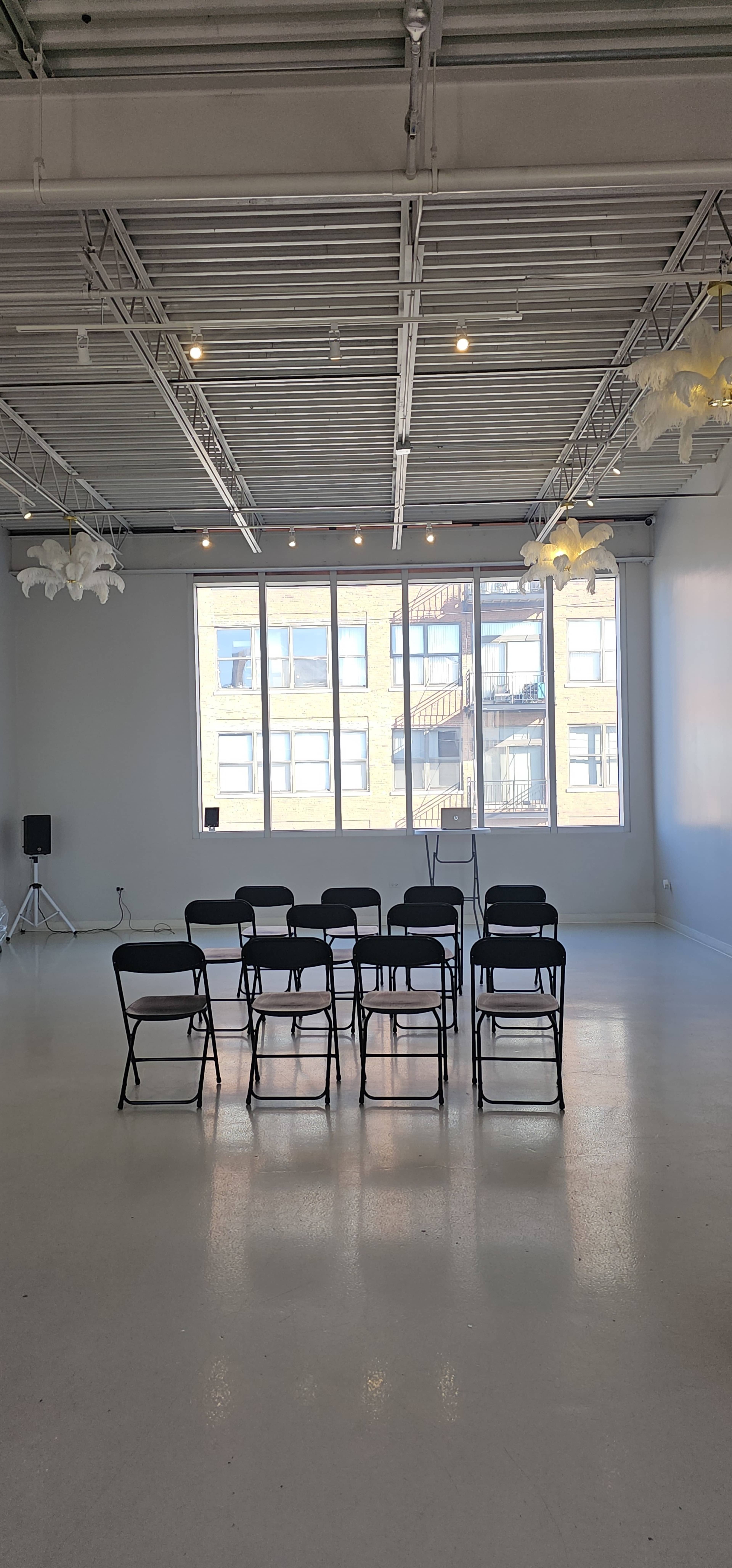 BLANKKANVAS LUXURY BOUTIQUE SPACE: A beautiful open concept space with ...