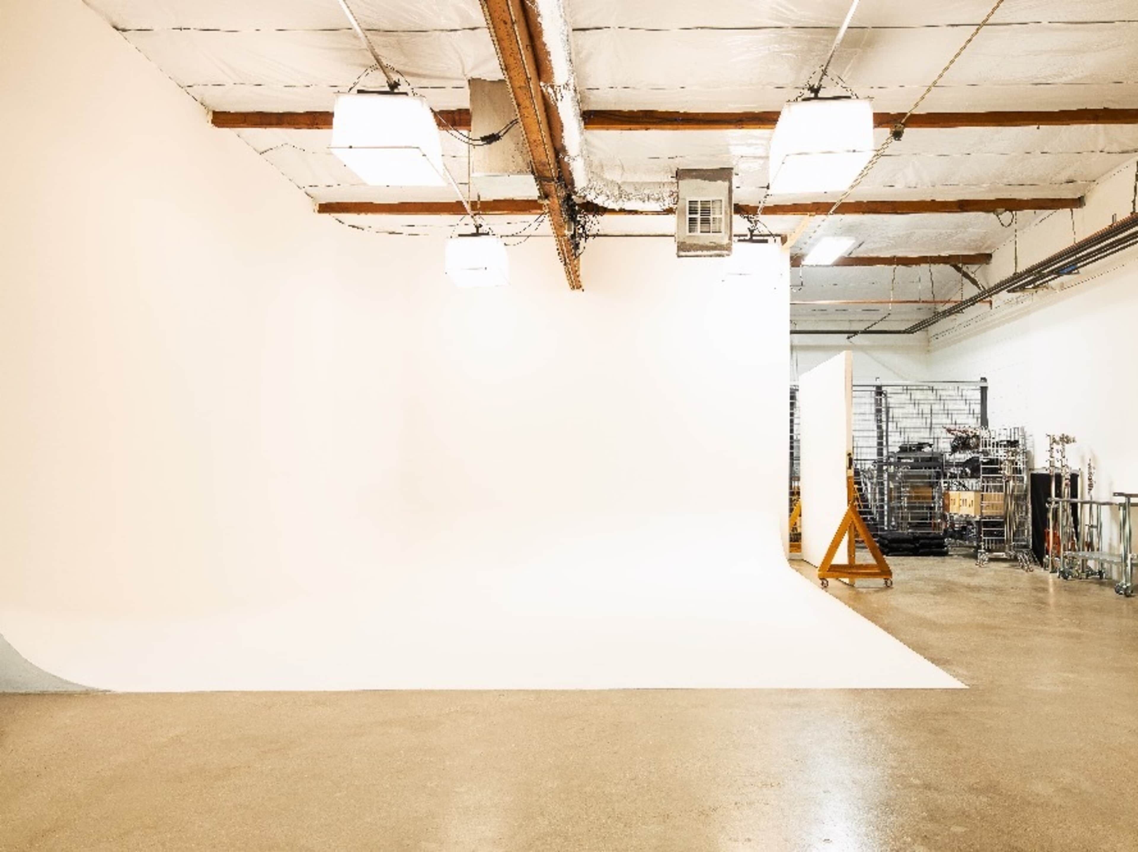 Flashaus Studios | Valley Photo Studio W/Cyc - AC - Equipment Included ...