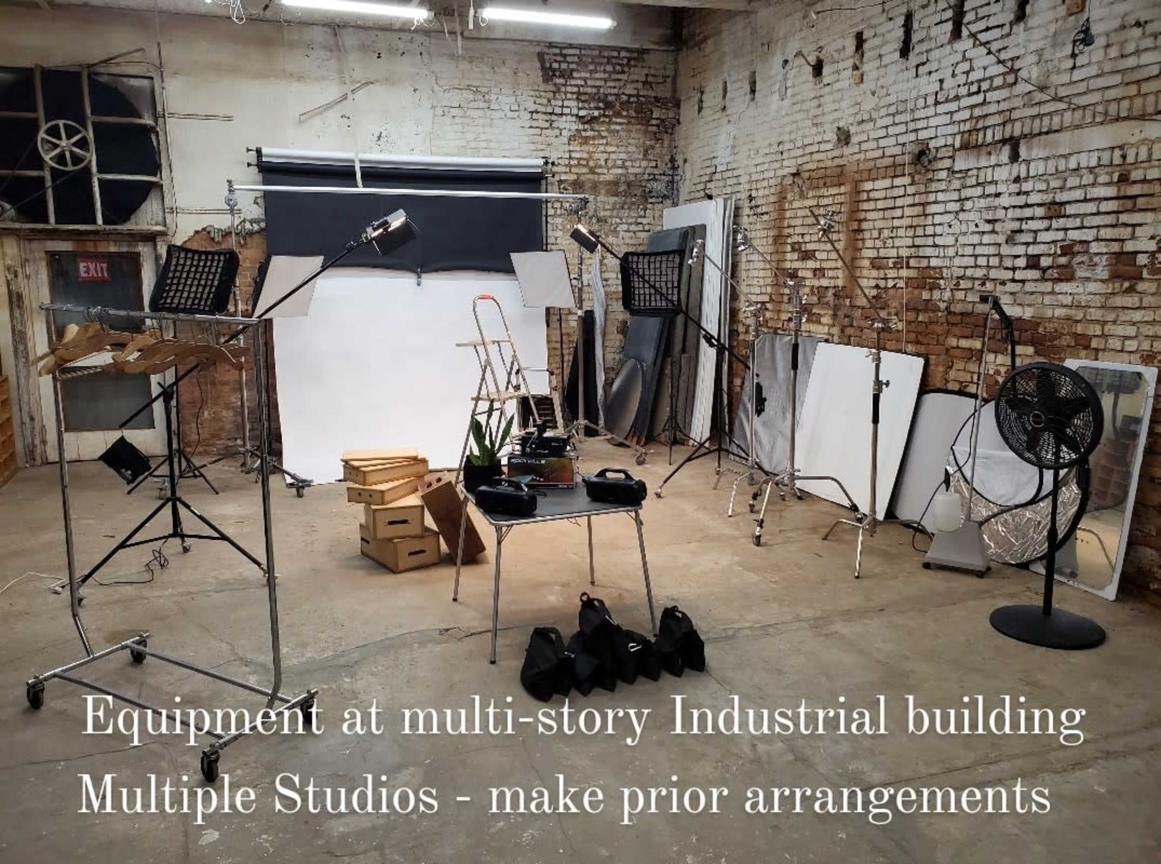 Seamless Screens in Industrial Building w/ Multiple Settings, Brooklyn ...