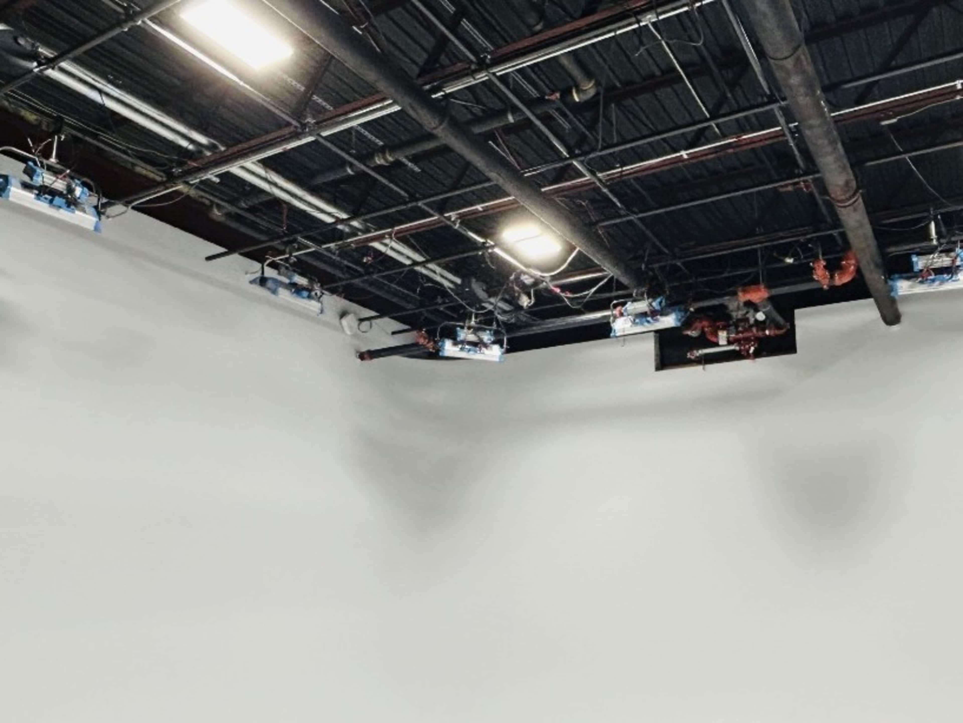 Allston Photo/Tabletop Studio with Cyc Wall, Allston, MA | Production ...