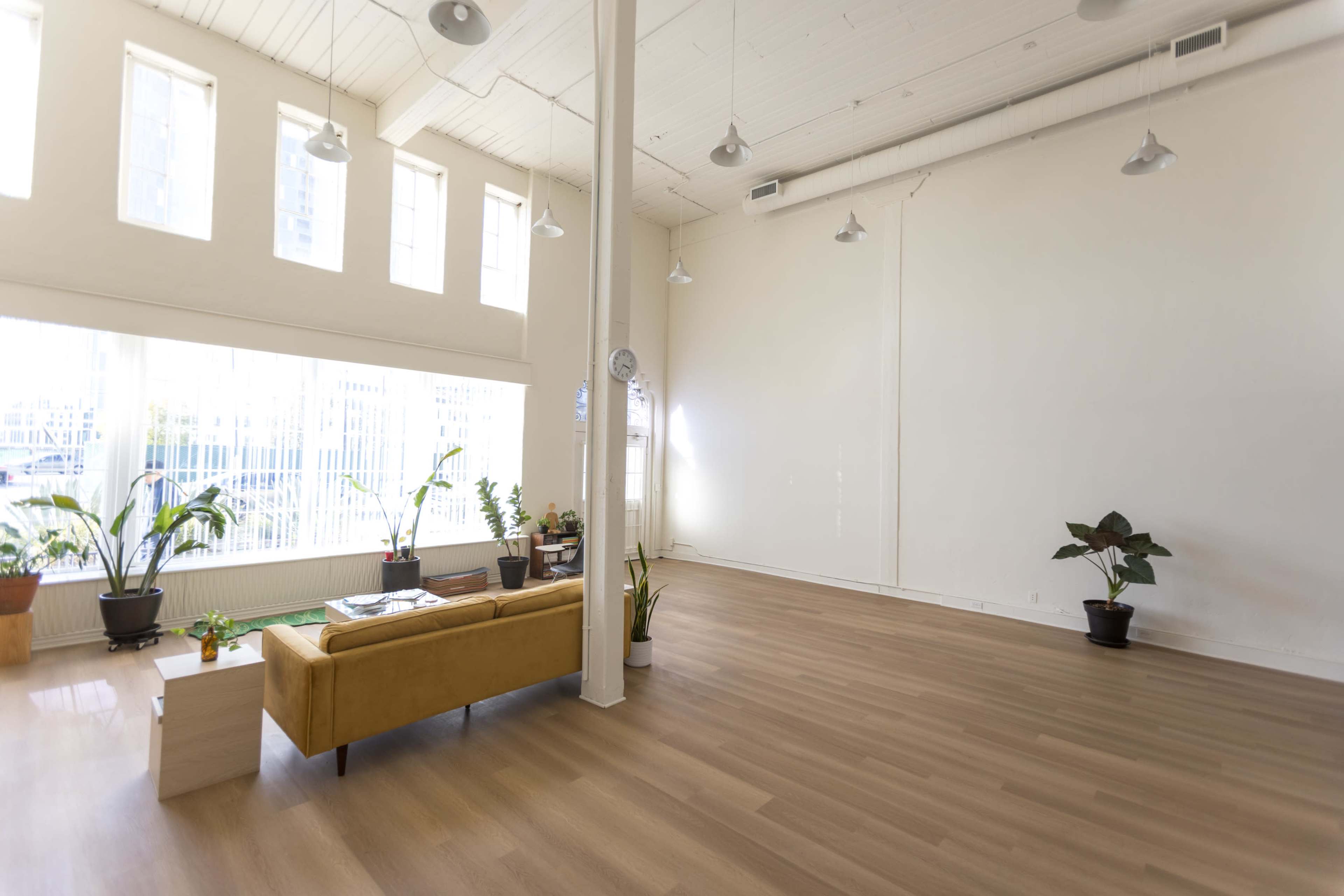 Open Event Space with Lush Courtyard, Los Angeles, CA | Event | Peerspace