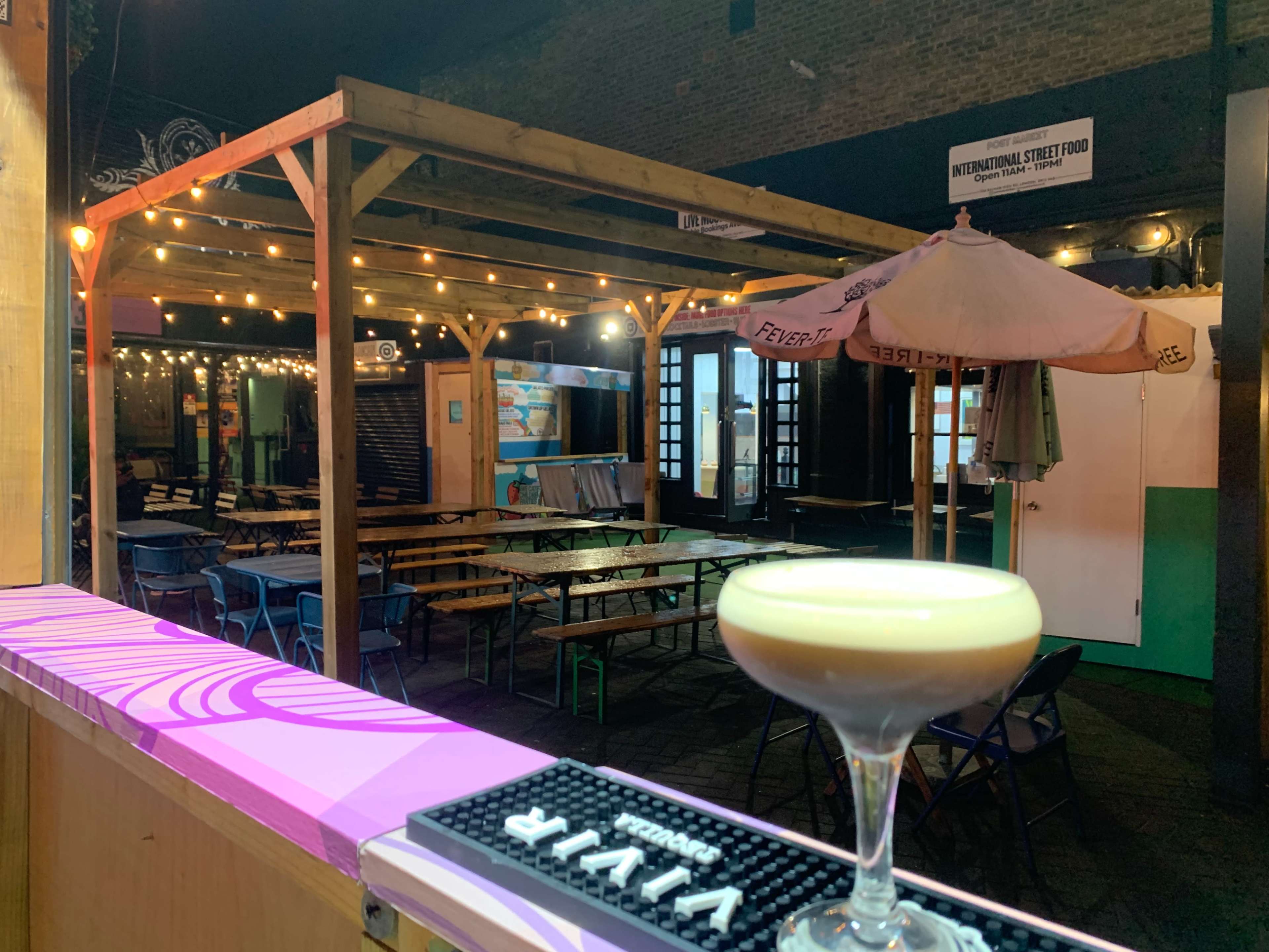Vibrant Market Terrace with Courtyard Bar, London | Event | Peerspace