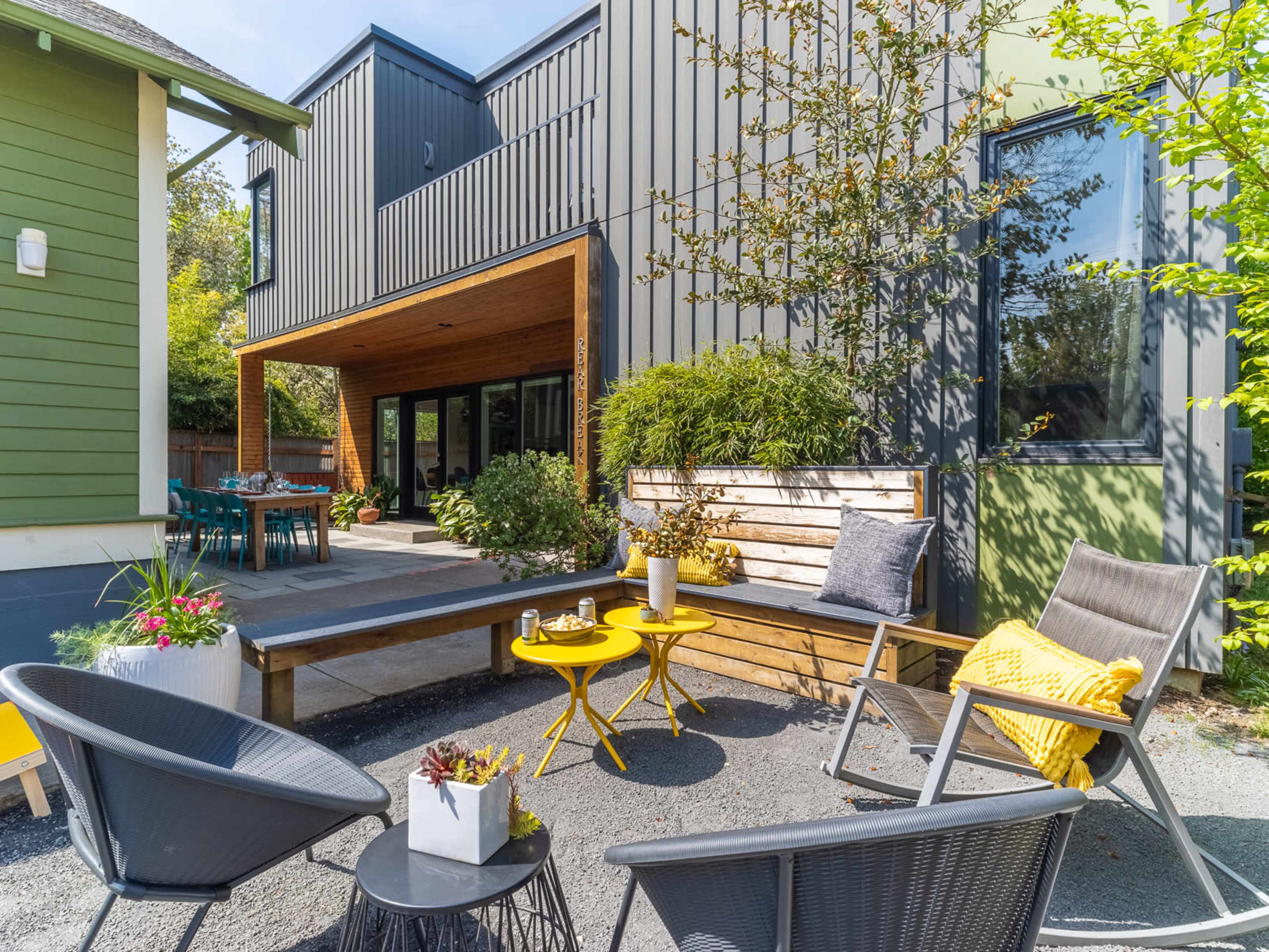 Modern bright house close in to Portland's hip Mississippi Ave ...