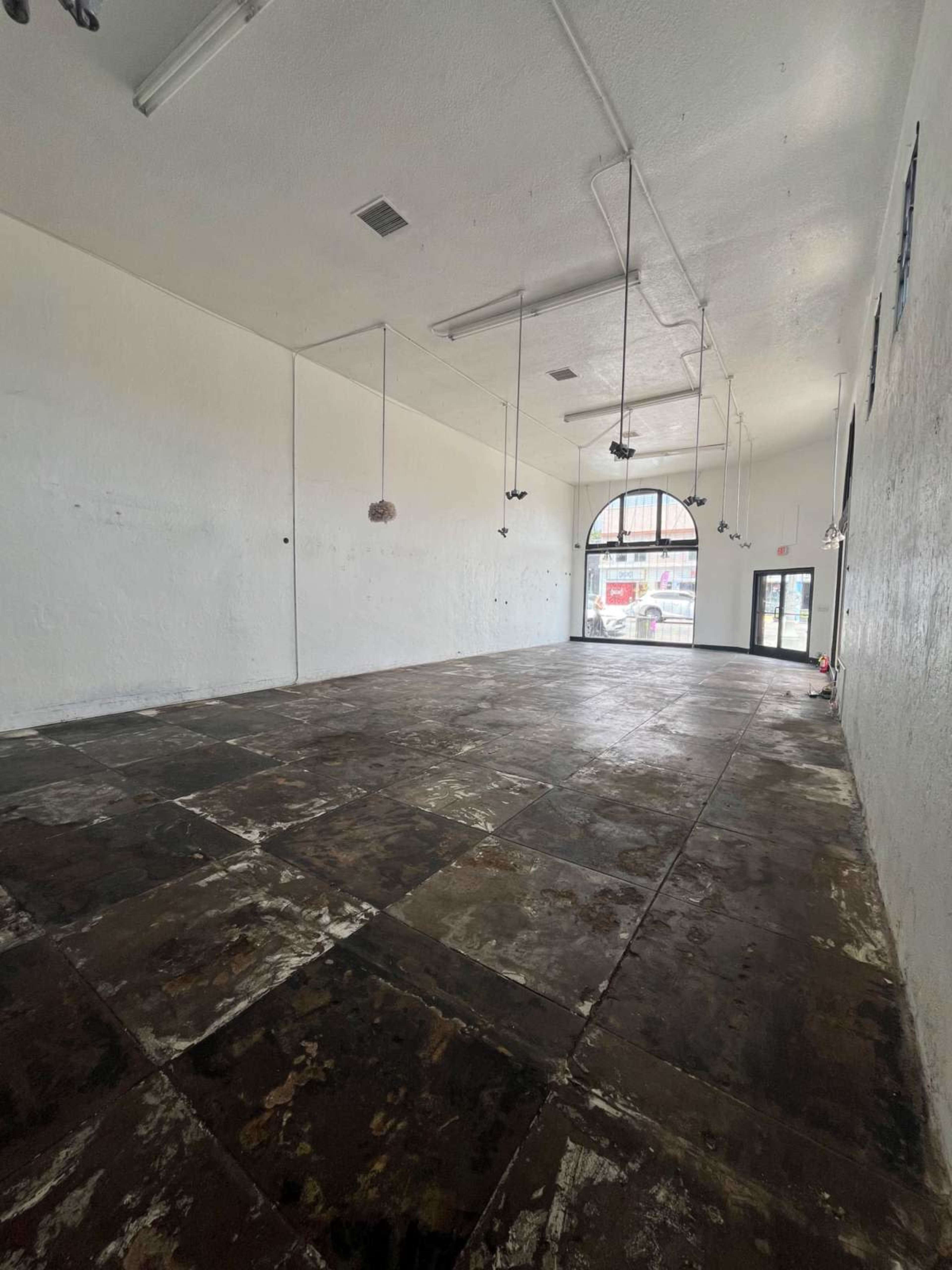 Bright creative content studio on Melrose, Los Angeles, CA | Production ...