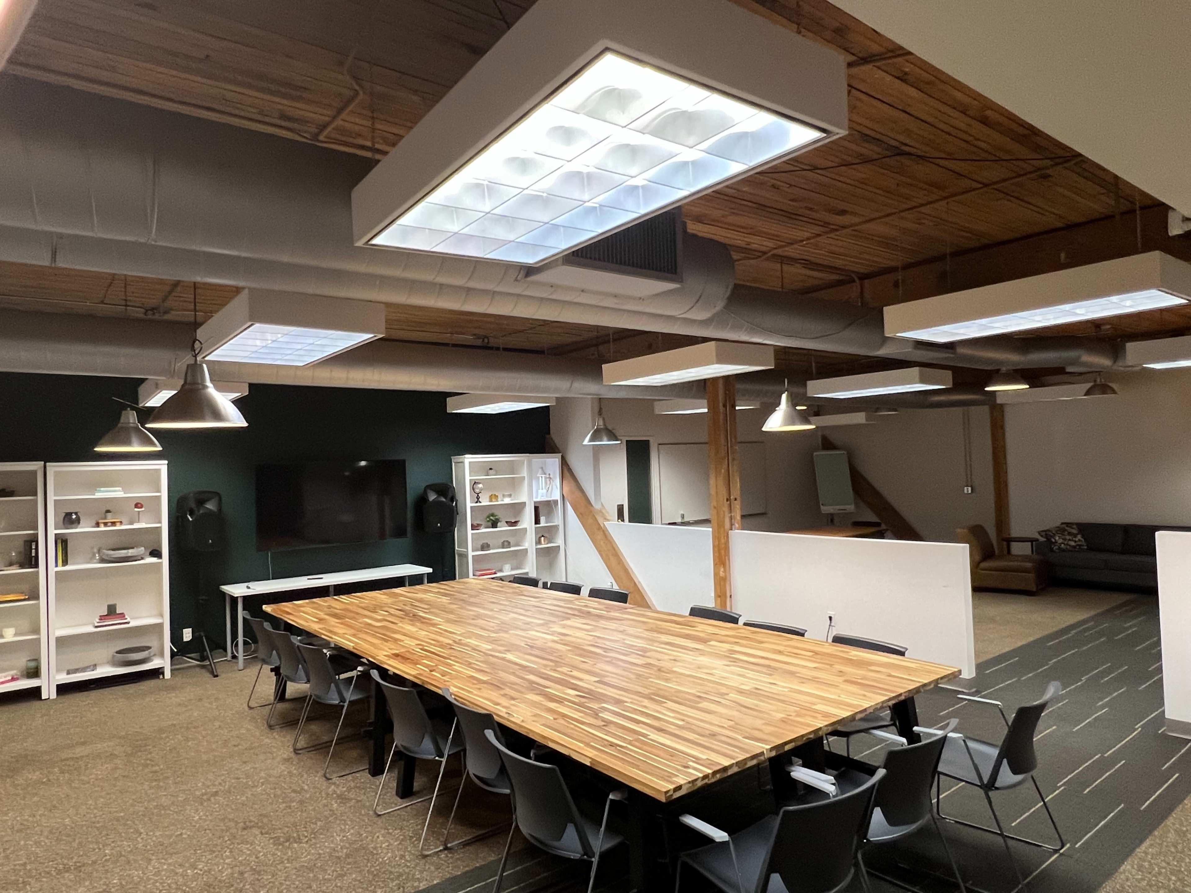 Spacious High-Ceiling Meeting Space w/ Rooftop & Space Needle Views ...