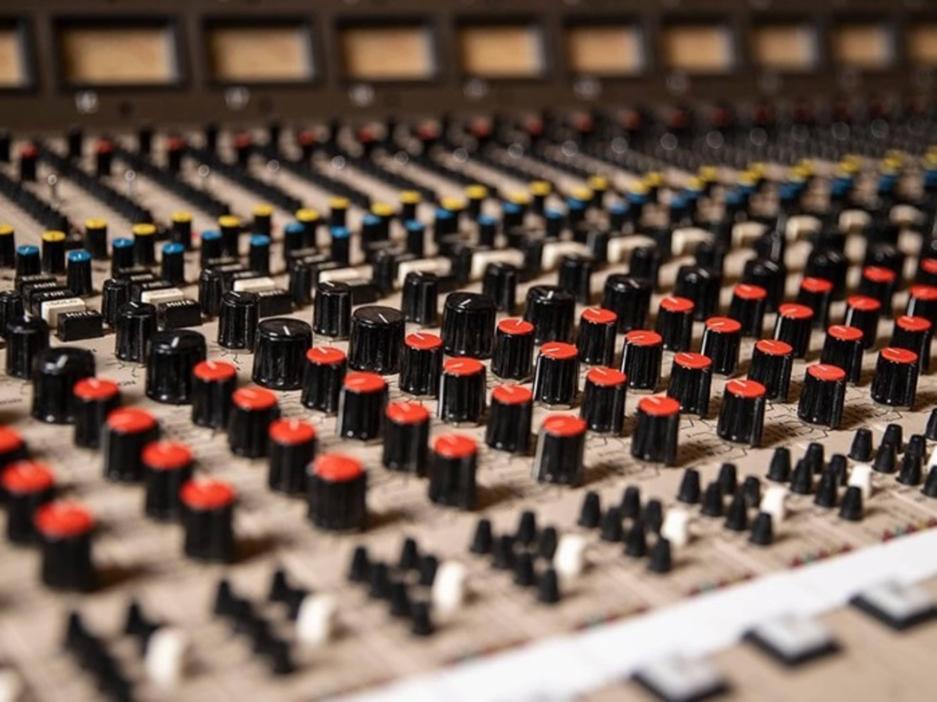 Treehouse Records | Black Box Film and Photography Stage, Chicago, IL ...