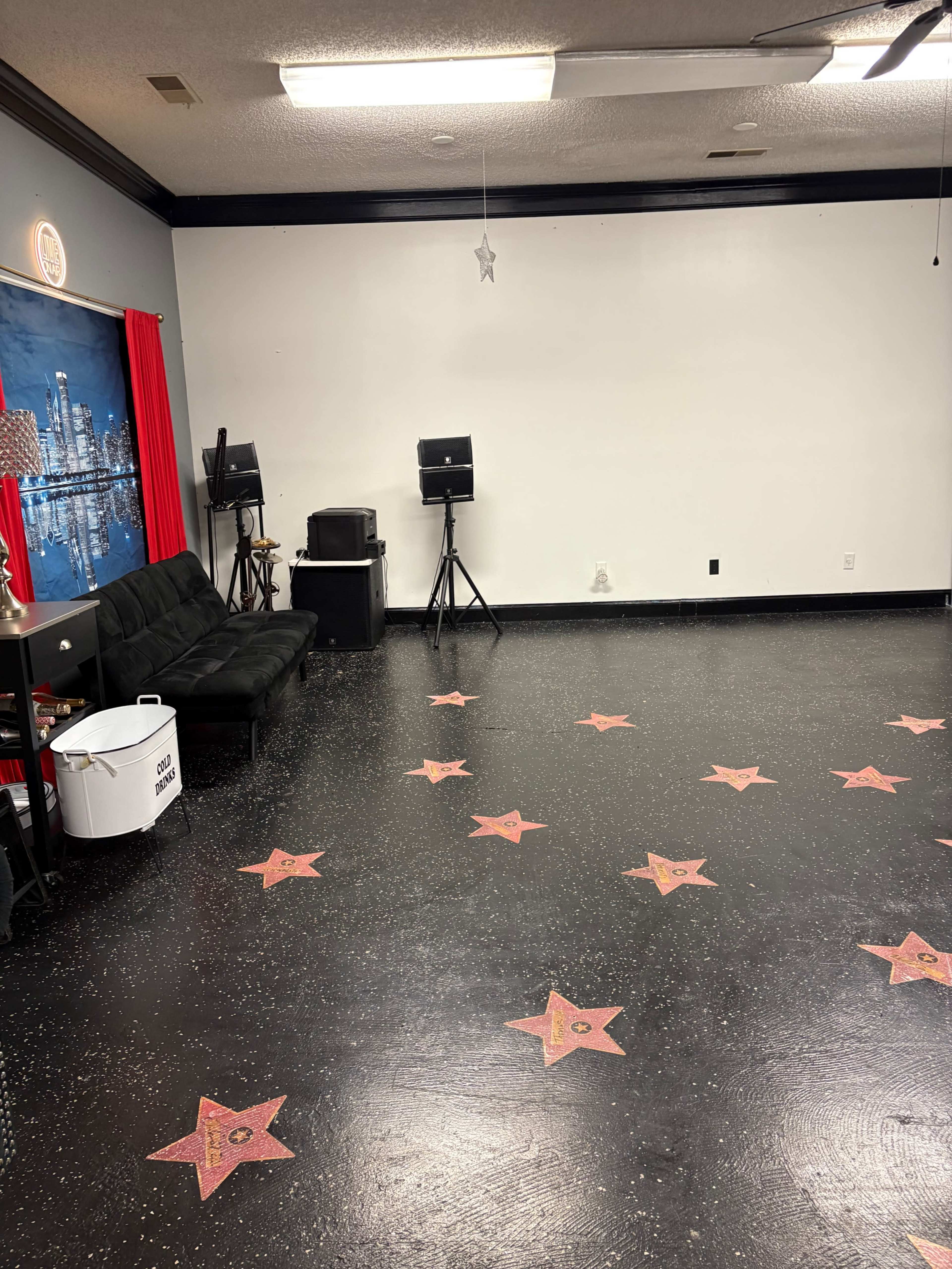 Creative Space For Photography, Podcast, Content Creation and More ...