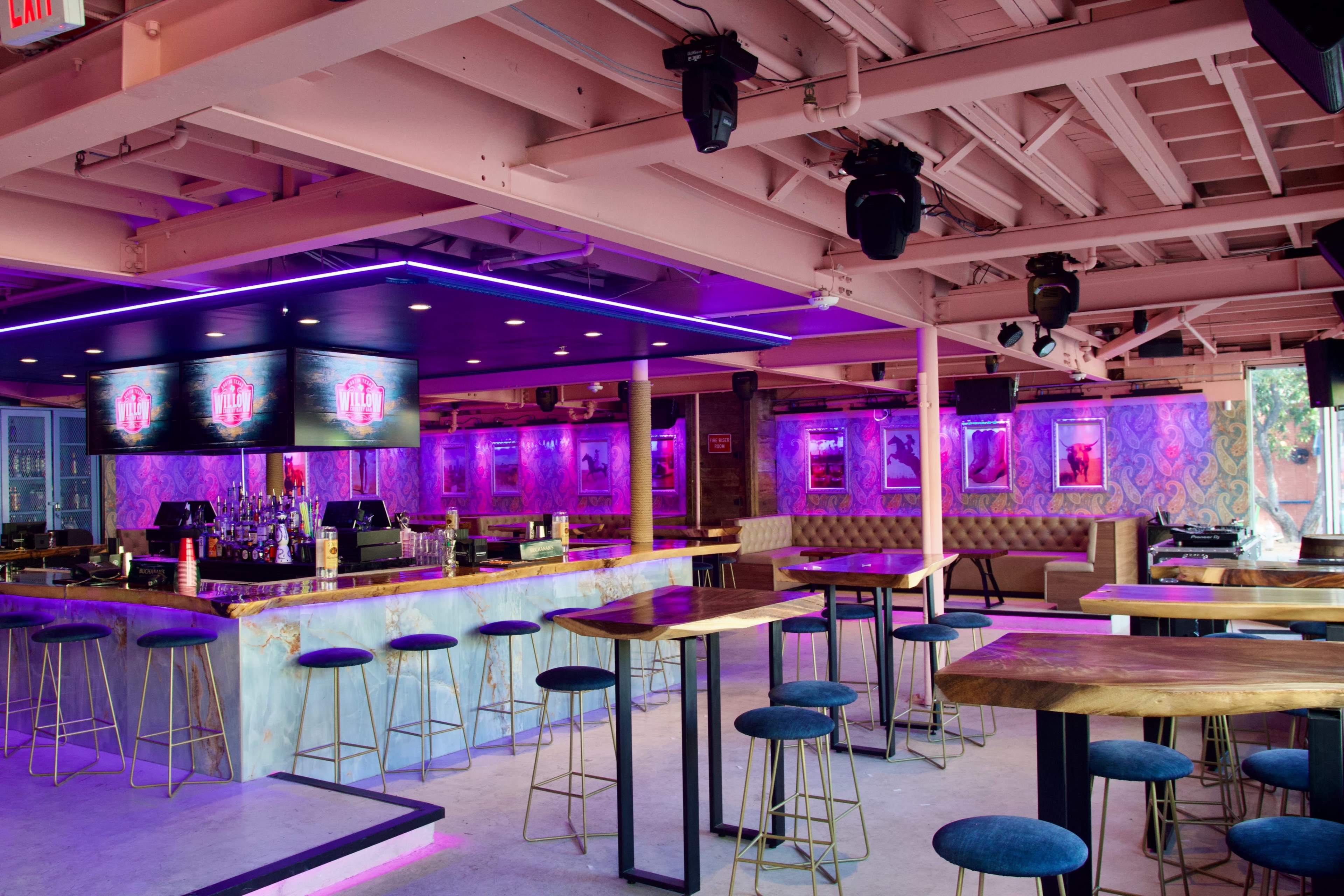 Willow Country Bar, between downtown & west end, rooftop views, DJ, and ...