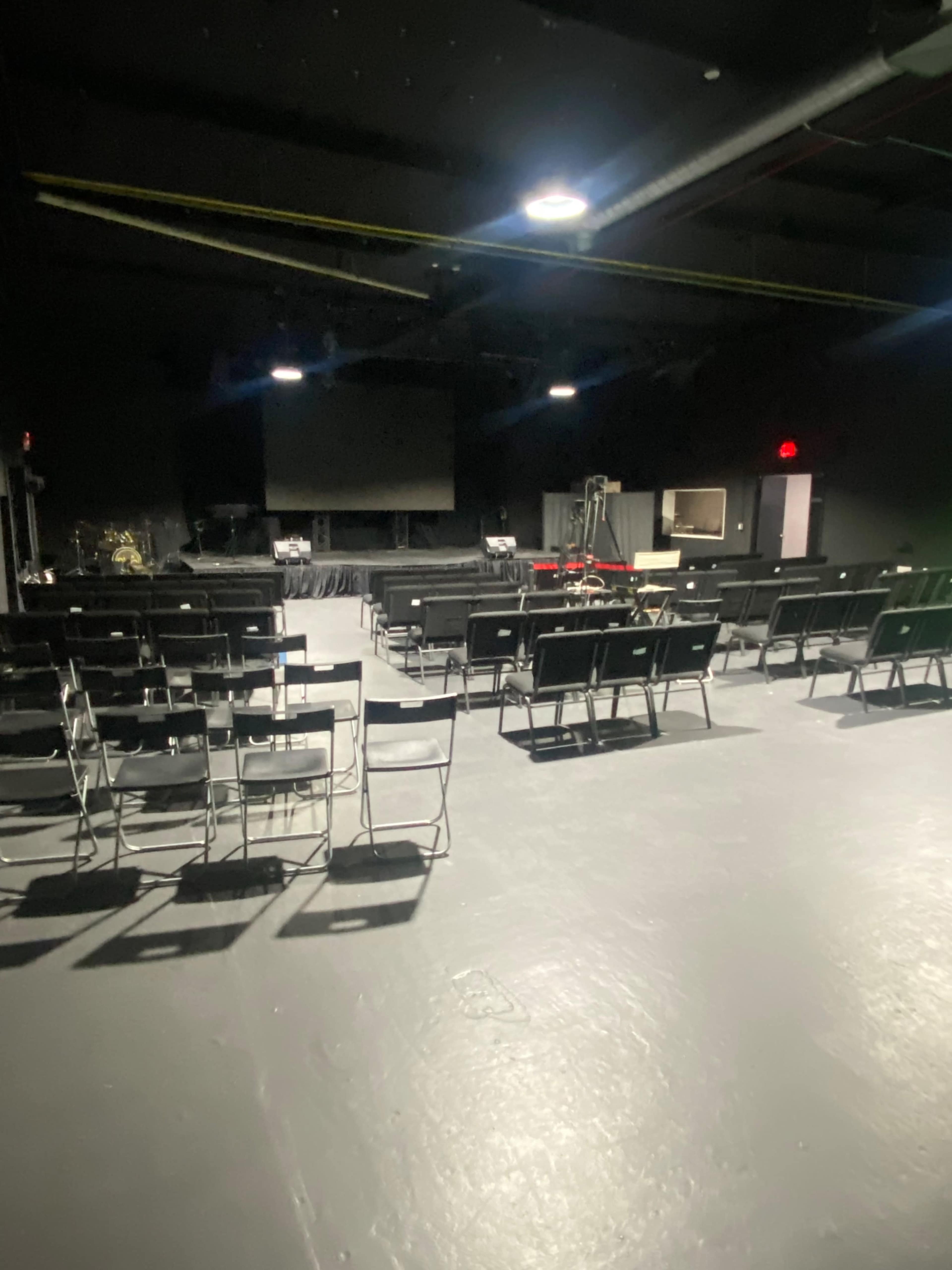 Studio Soundstage with Large Green Cyc/ Church for sub lease, Canoga ...
