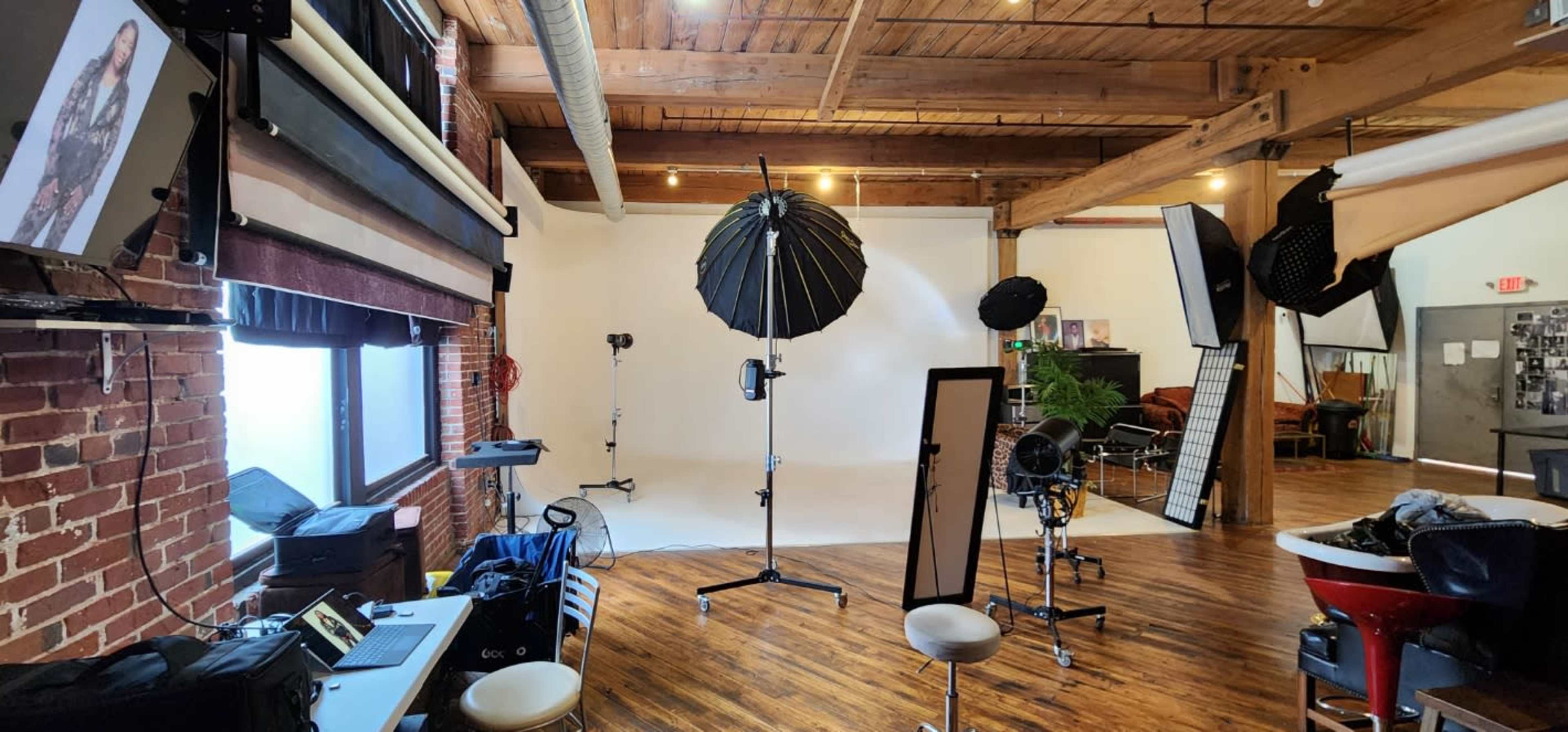 Professional Photography and Video Studio and event space with Cyc-wall ...