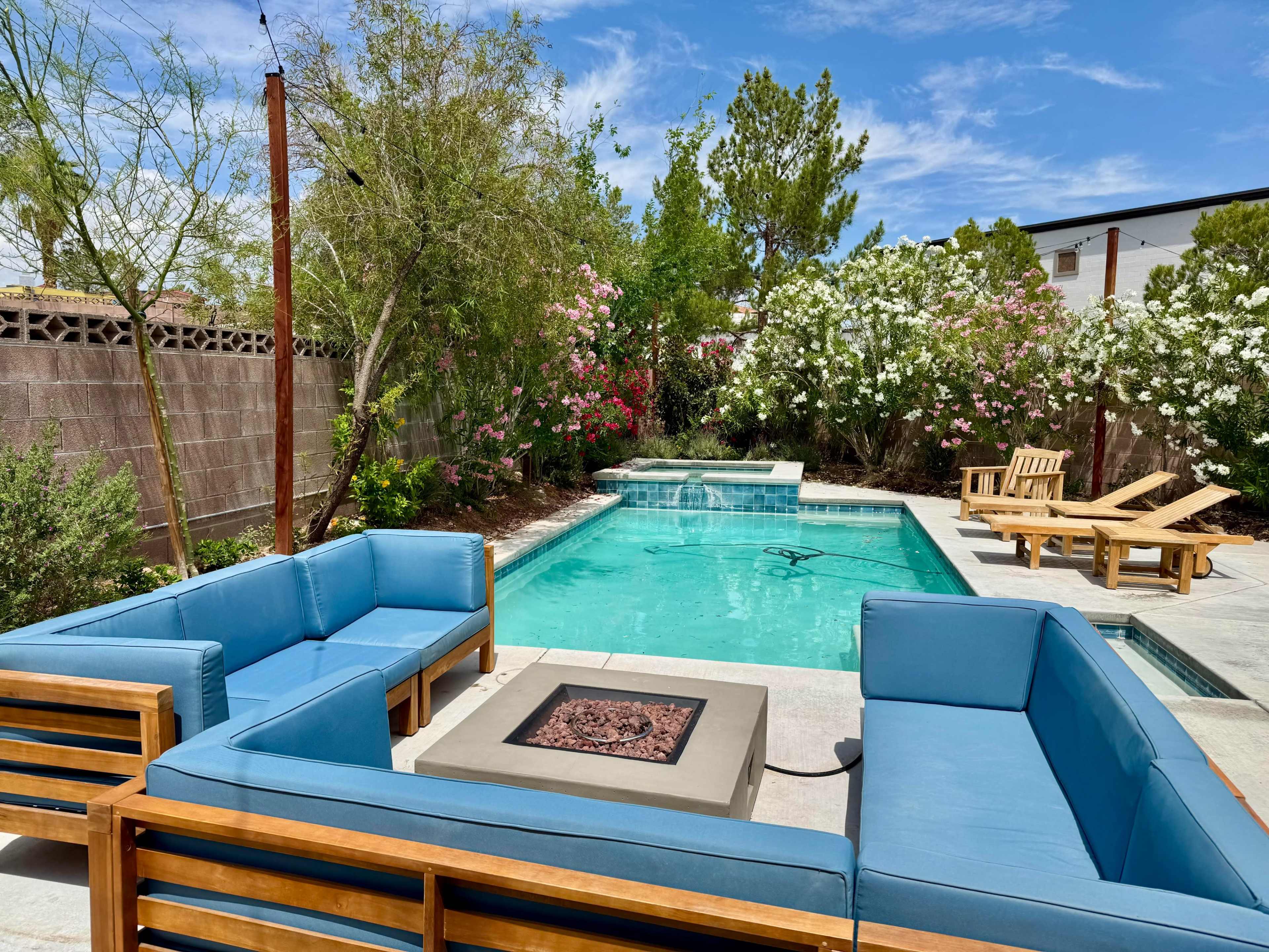 Book Your Party Space with Private Backyard Pool, Celebrate Your ...