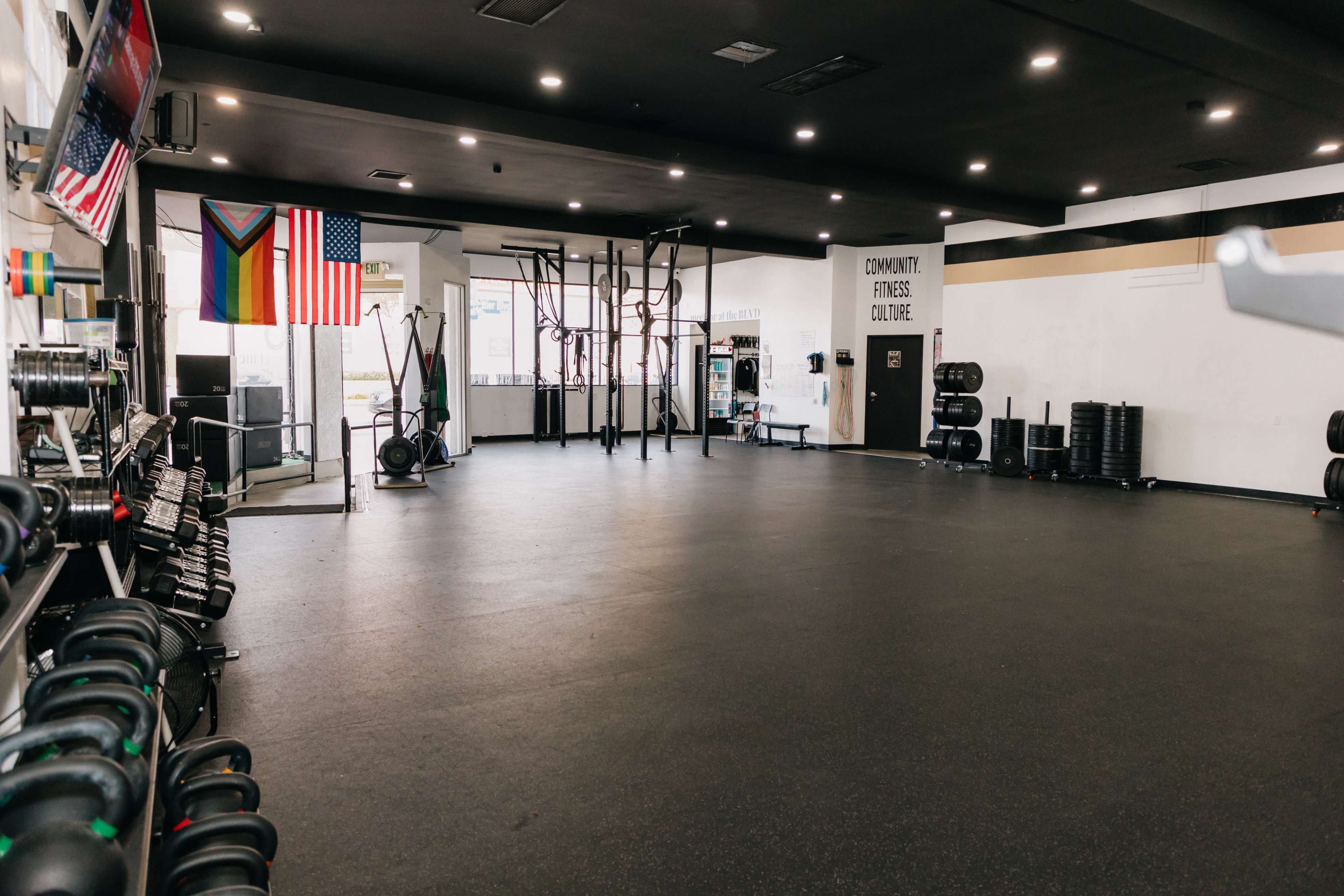 Clean, modern, open space crossfit gym, great street view, great ...