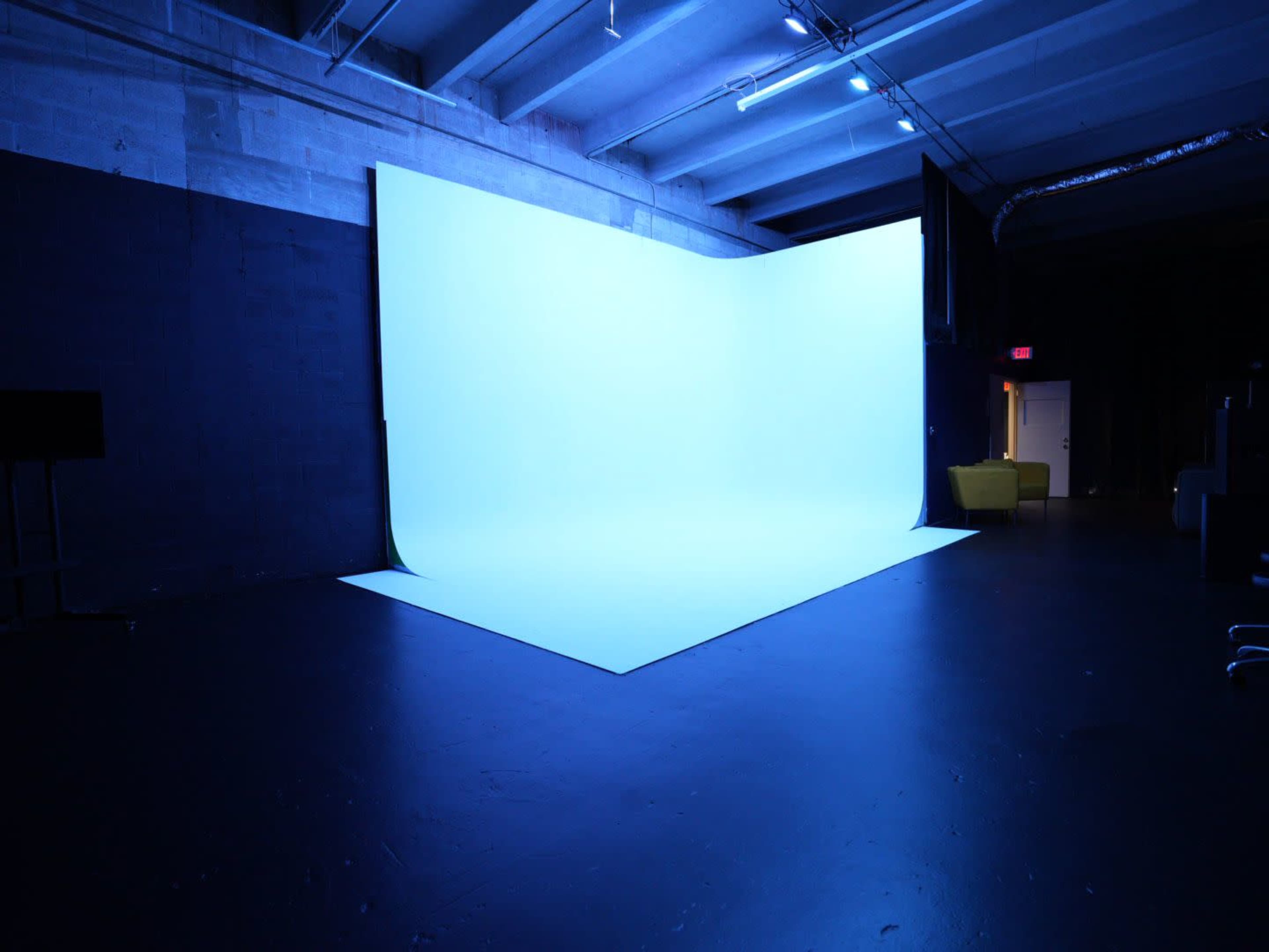 Versatile Studio with Infinity Wall, miami, FL | Production | Peerspace