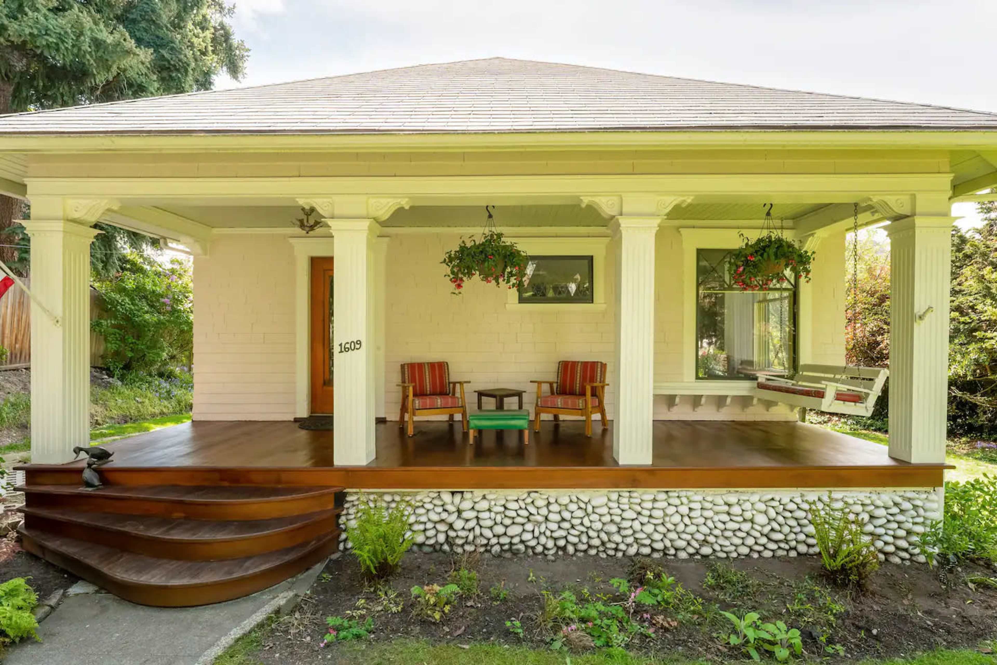 Mint Julep | Mint Julep 1906 Southern Style Plantation Home with ...