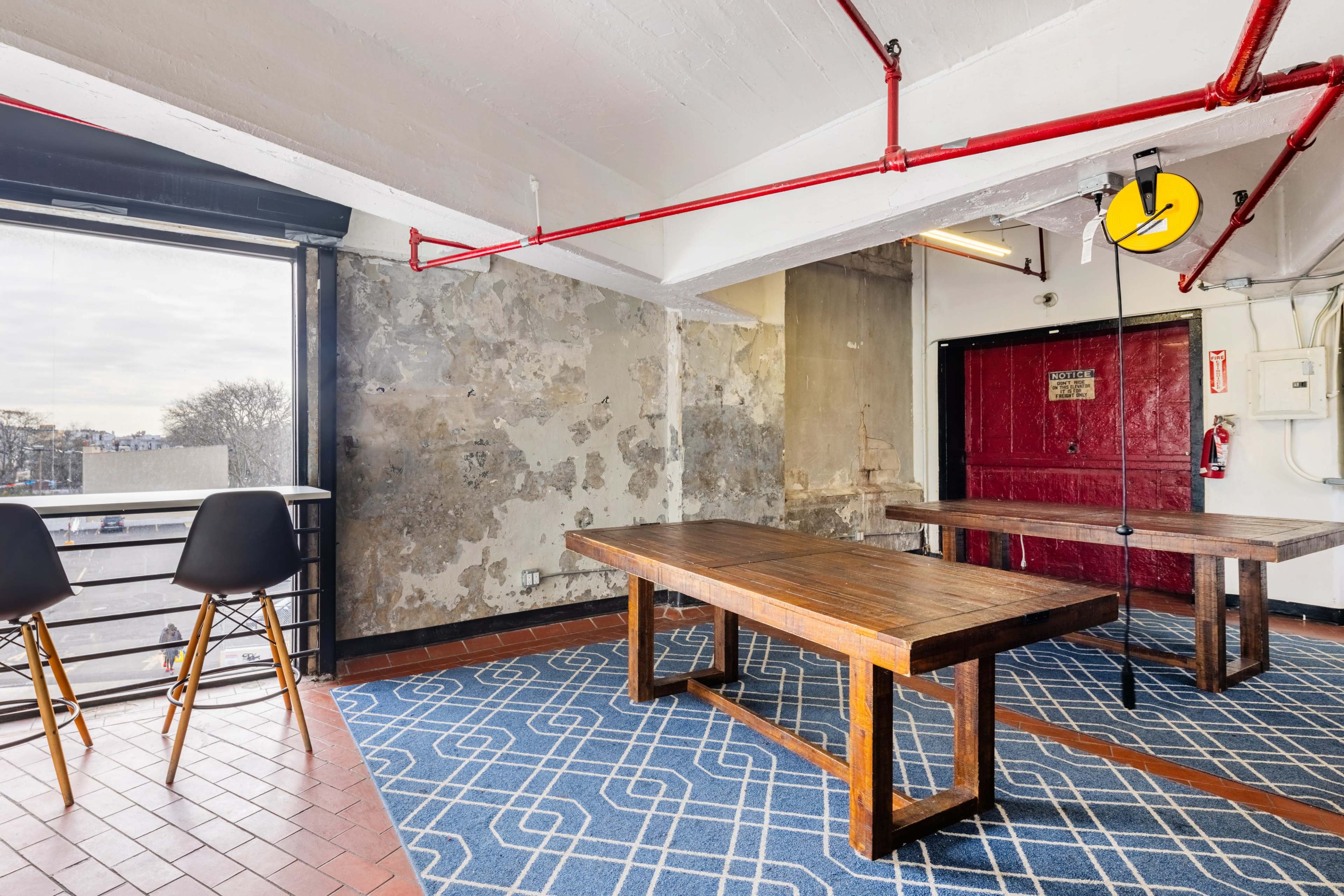 BKLYN Commons The Washingtom room, Open spacious meeting room with ...