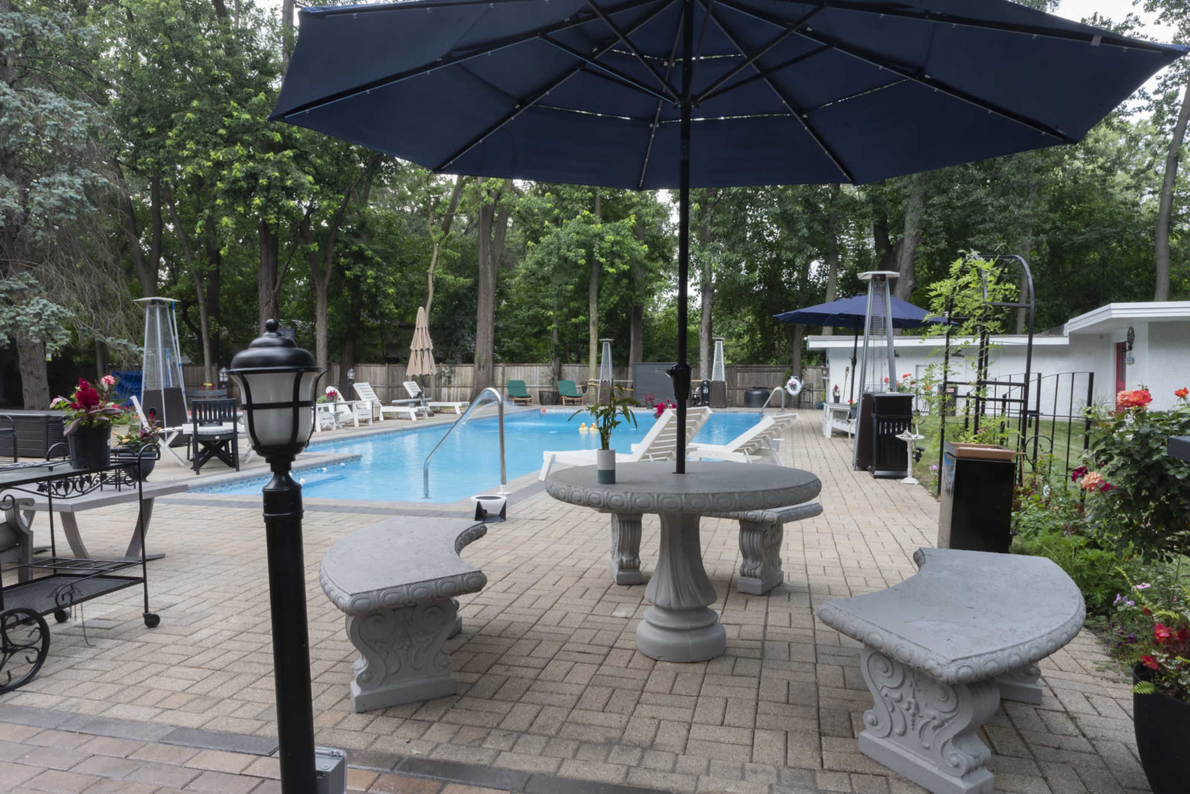Des Plaines/Chicago Oasis w/Outdoor Pool, Des Plaines, IL | Production ...
