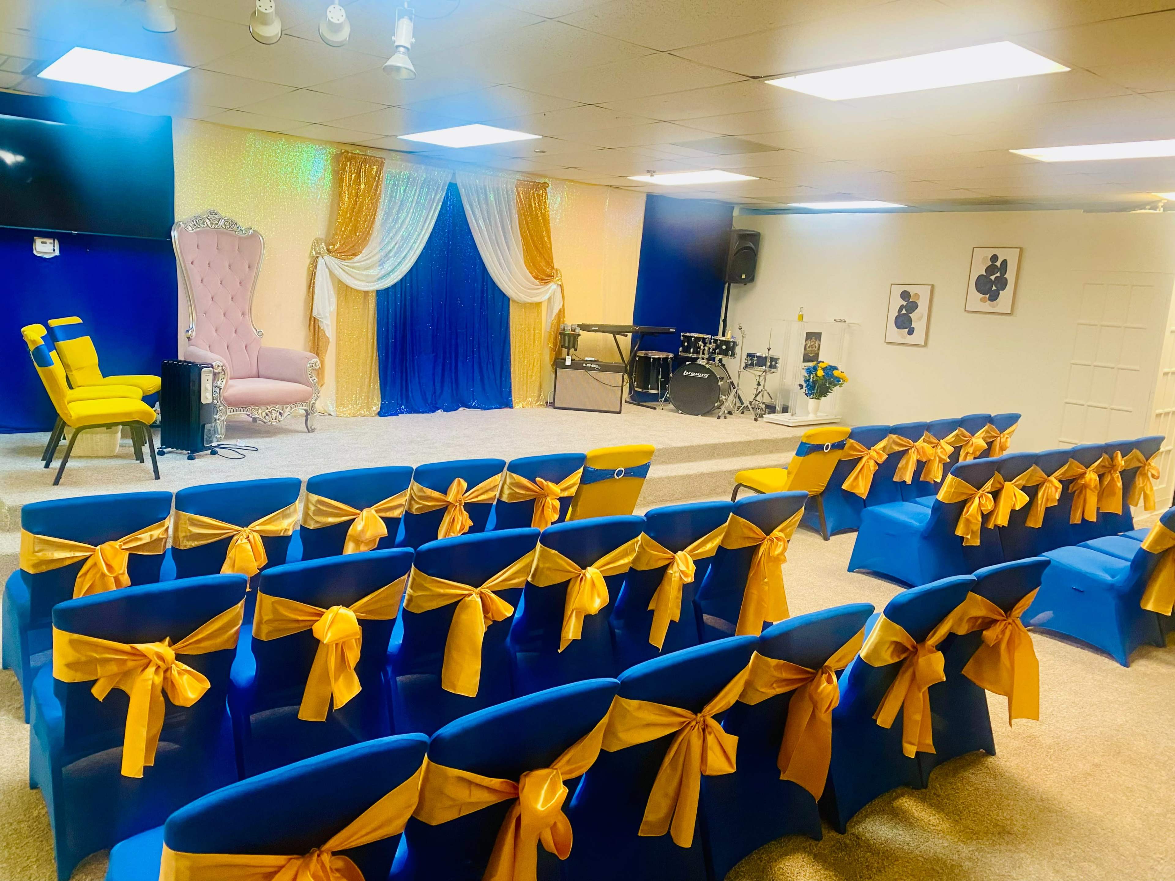 Perfect space for beginning, churches or event meetings, Conyers, GA ...