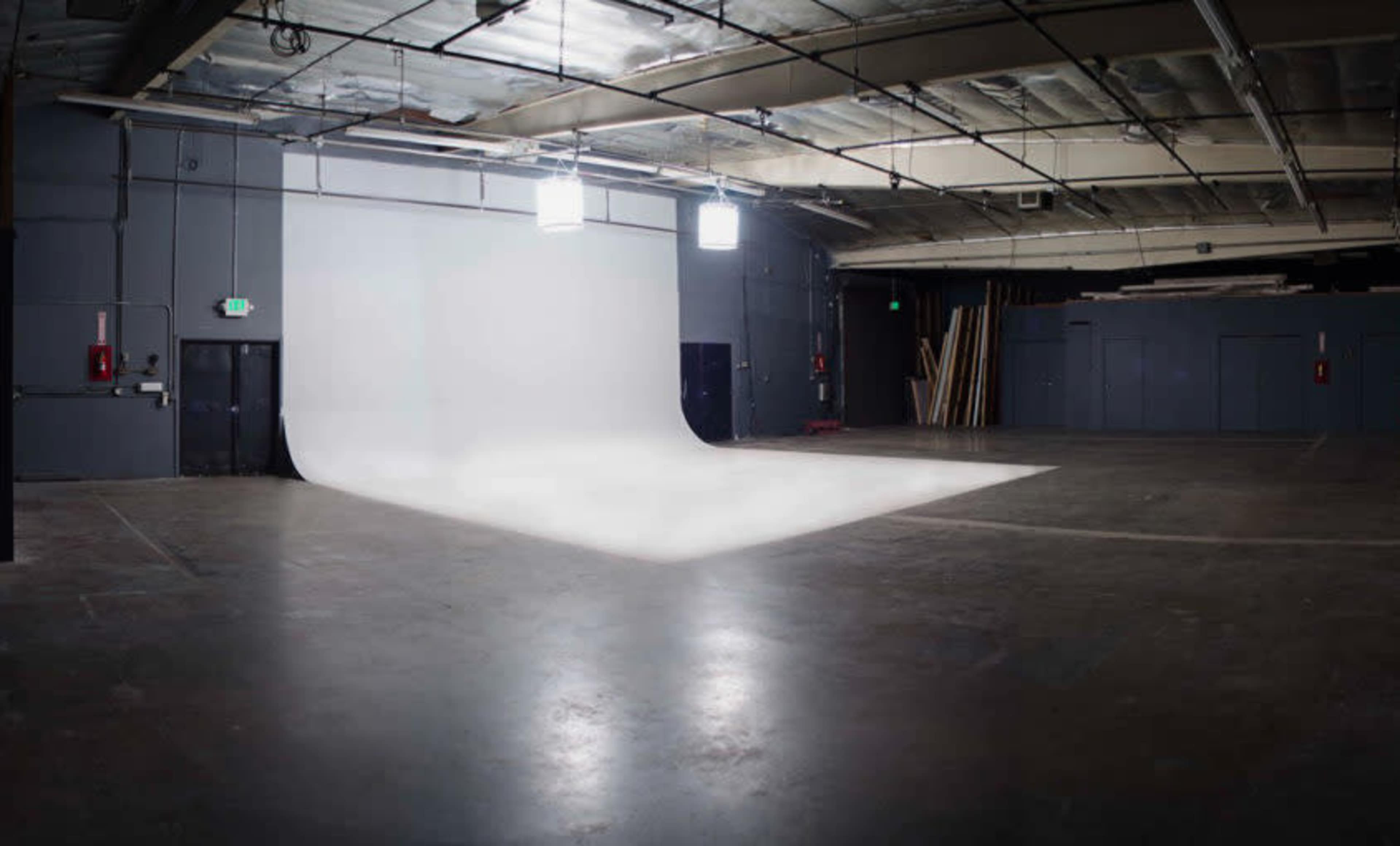Reel Ghost Studios | 5000 sq ft Cyc Stage in Boyle Heights, Los Angeles ...