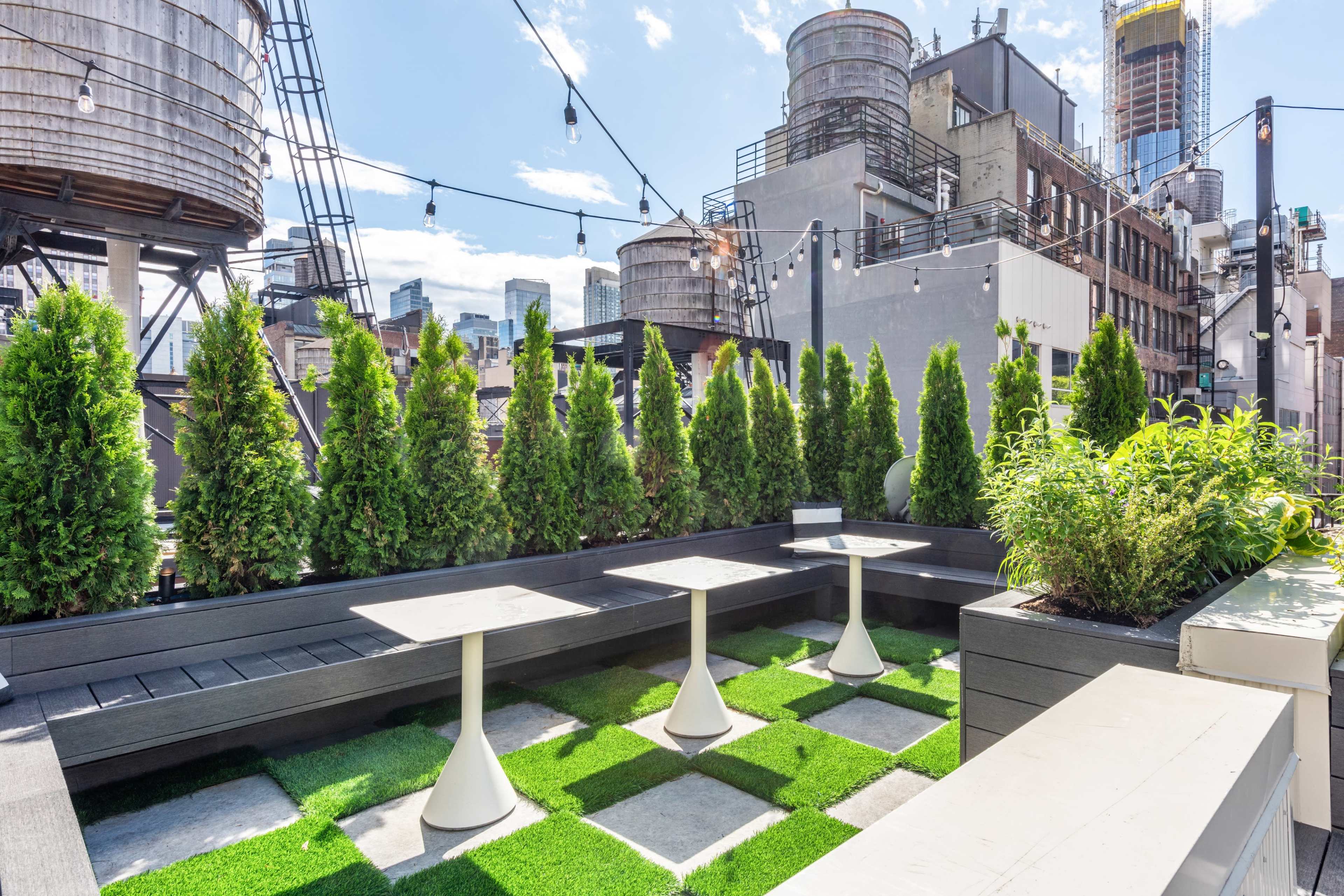 Jay Conference Empire | Midtown Rooftop Venue facing the Empire State ...