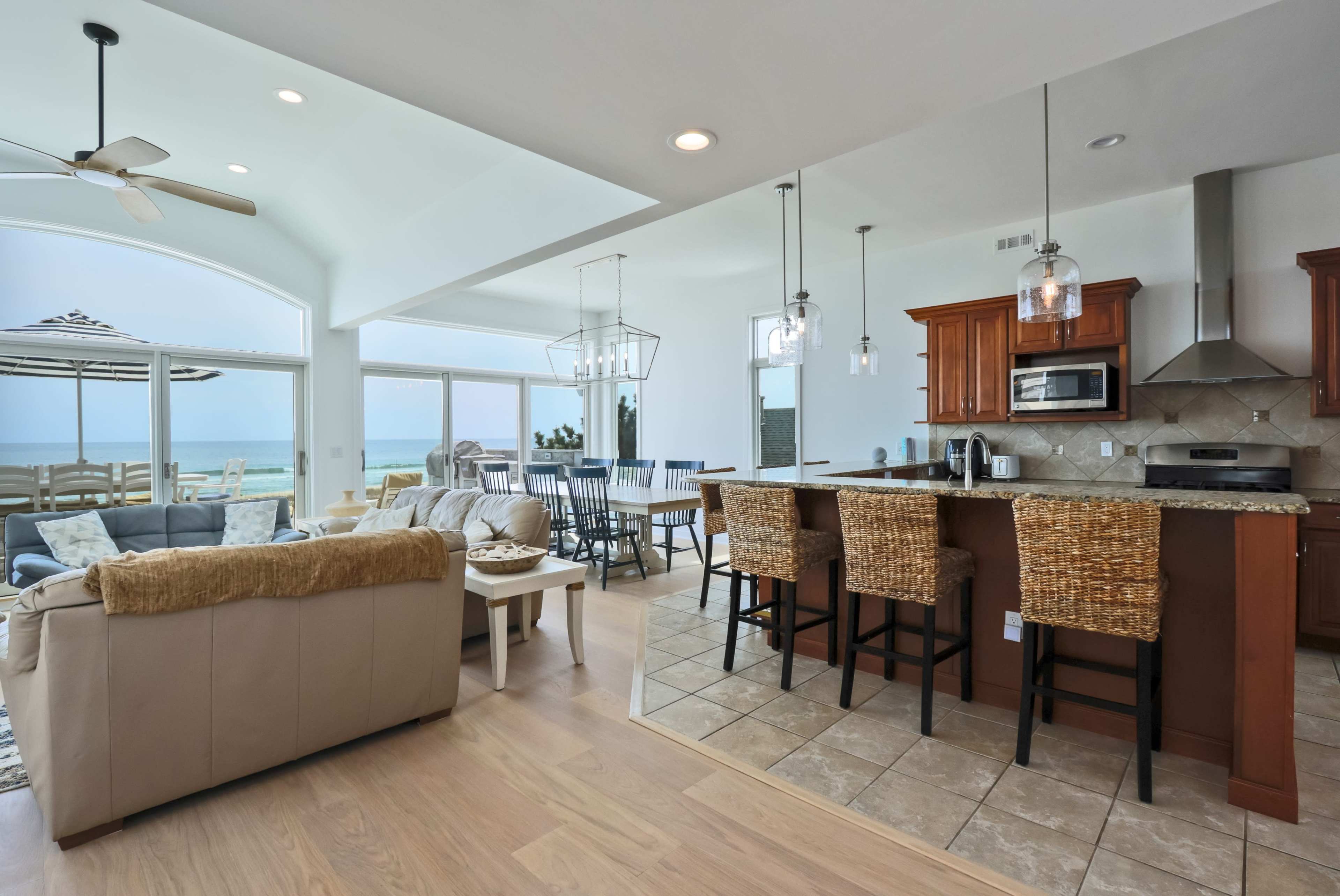 Oceanfront beach house, stunning views of the ocean and sunset from ...