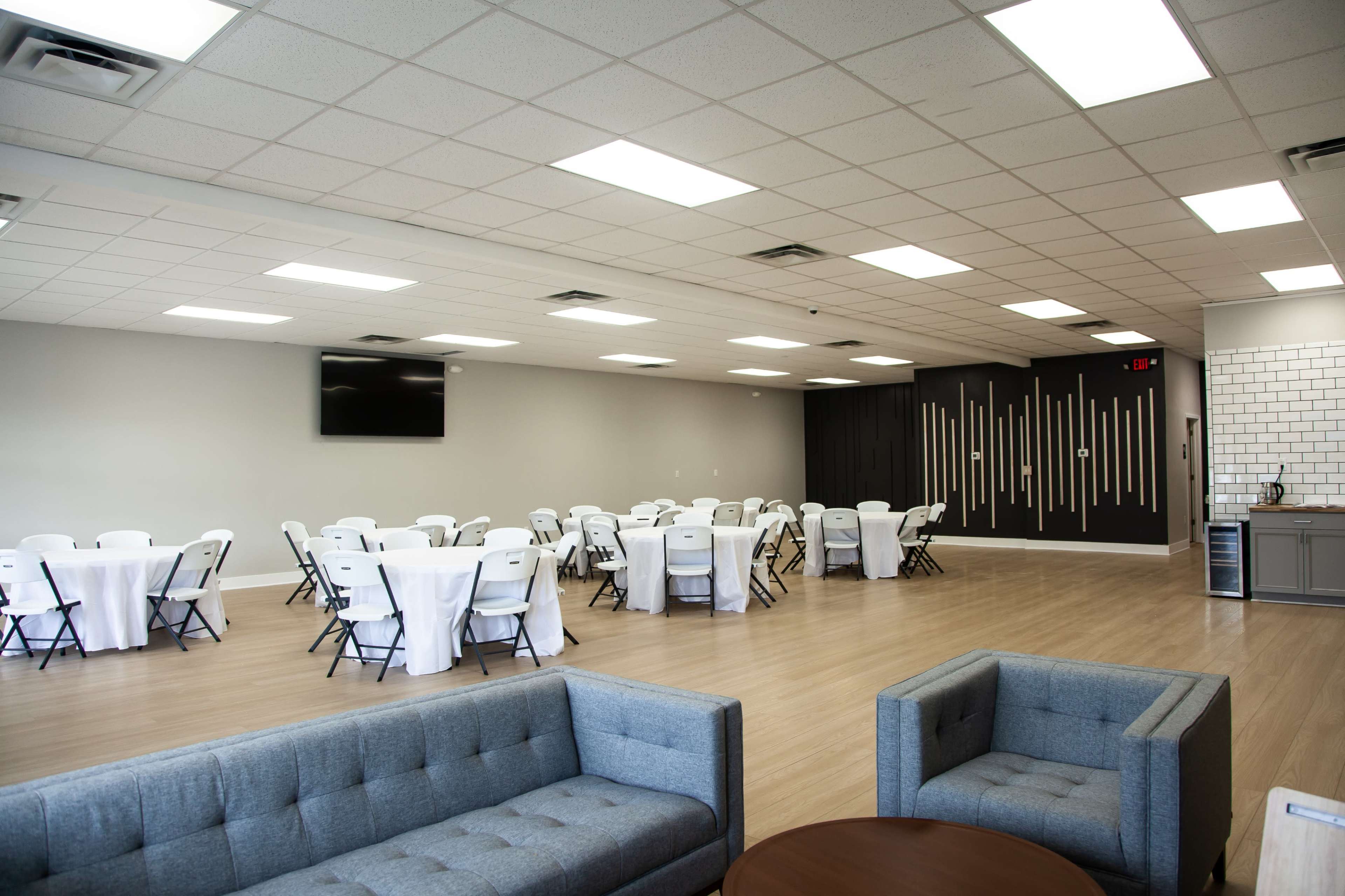 Vista Events | Modern Event Space in Charlotte’s 28217 — Neutral ...