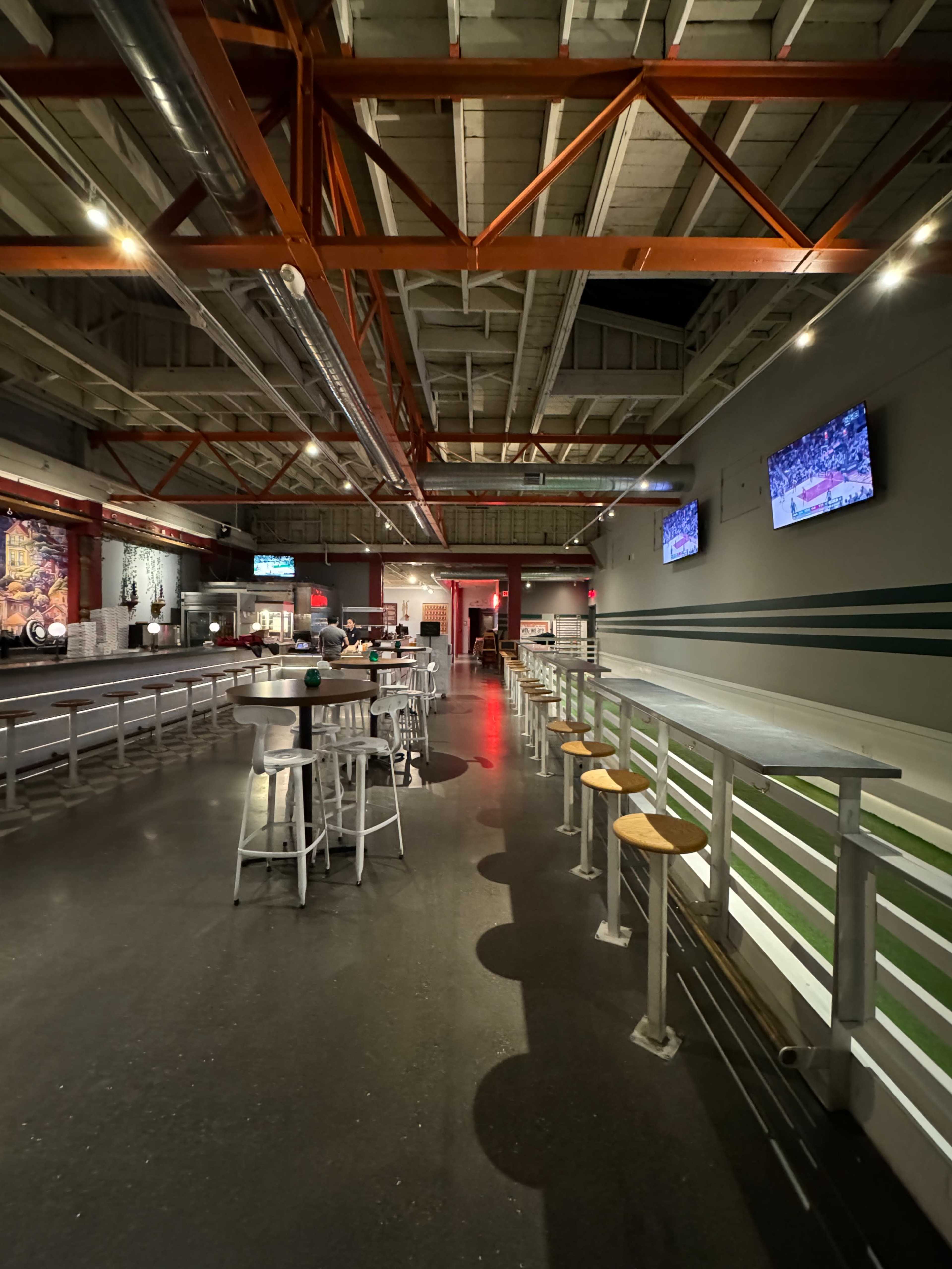 North Beach Pizza | Modern Expansive Event Space - Bar & Restaurant w ...